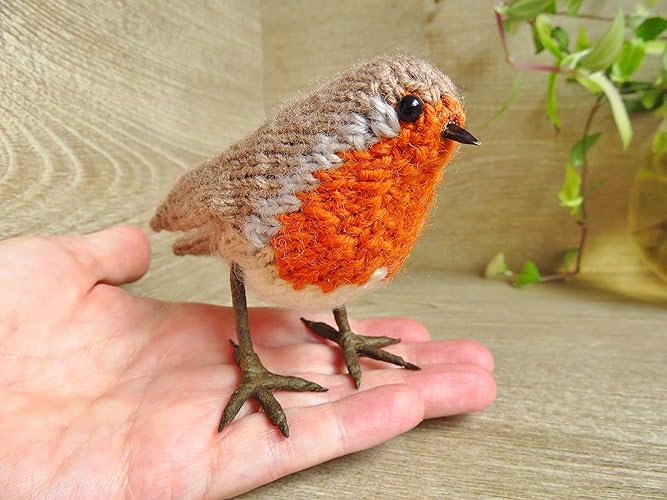 Robin -- fibre-art knitted bird: Amazon.co.uk: Handmade