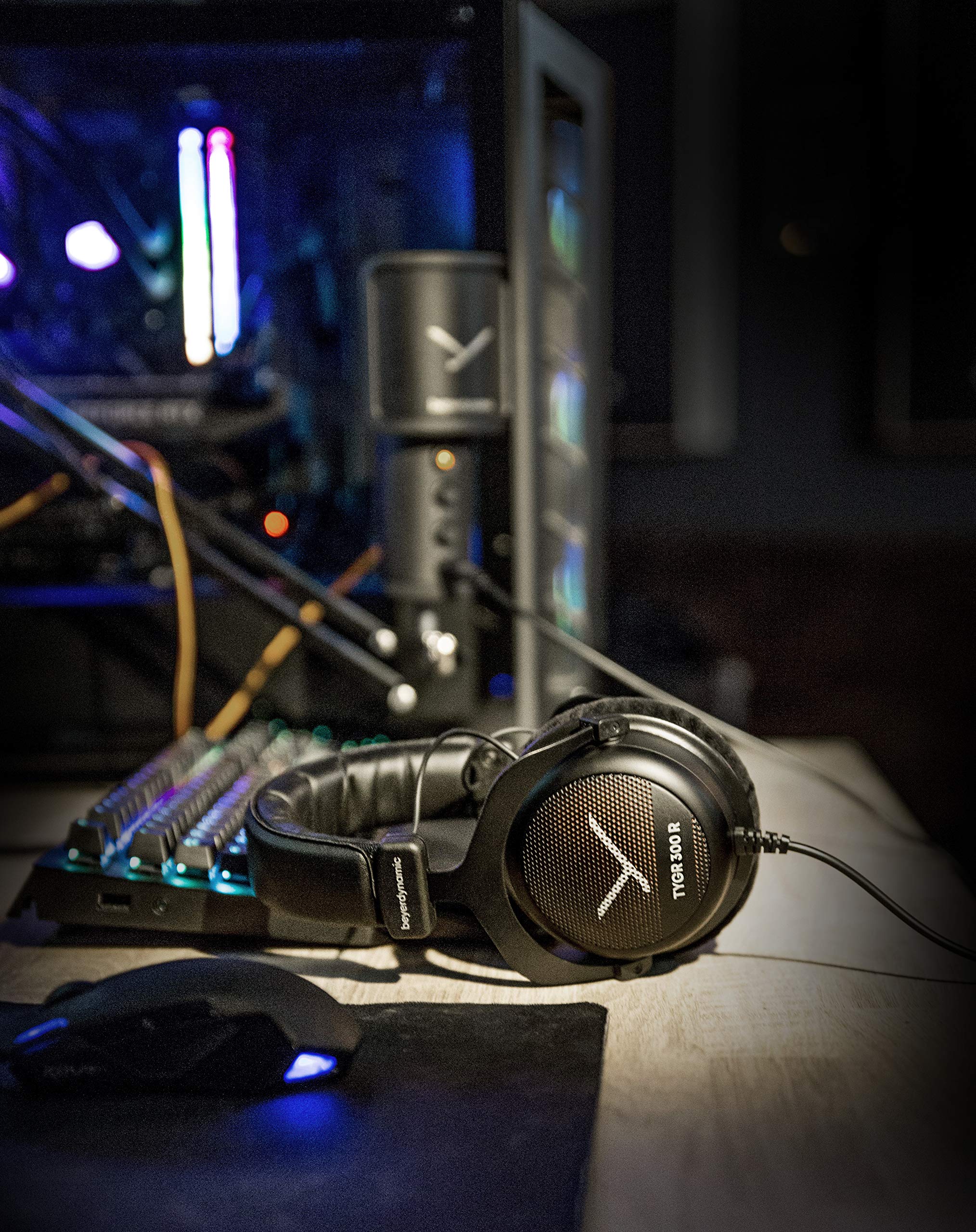 Mua beyerdynamic TYGR 300 R Open Gaming Headset with Black Wire ...
