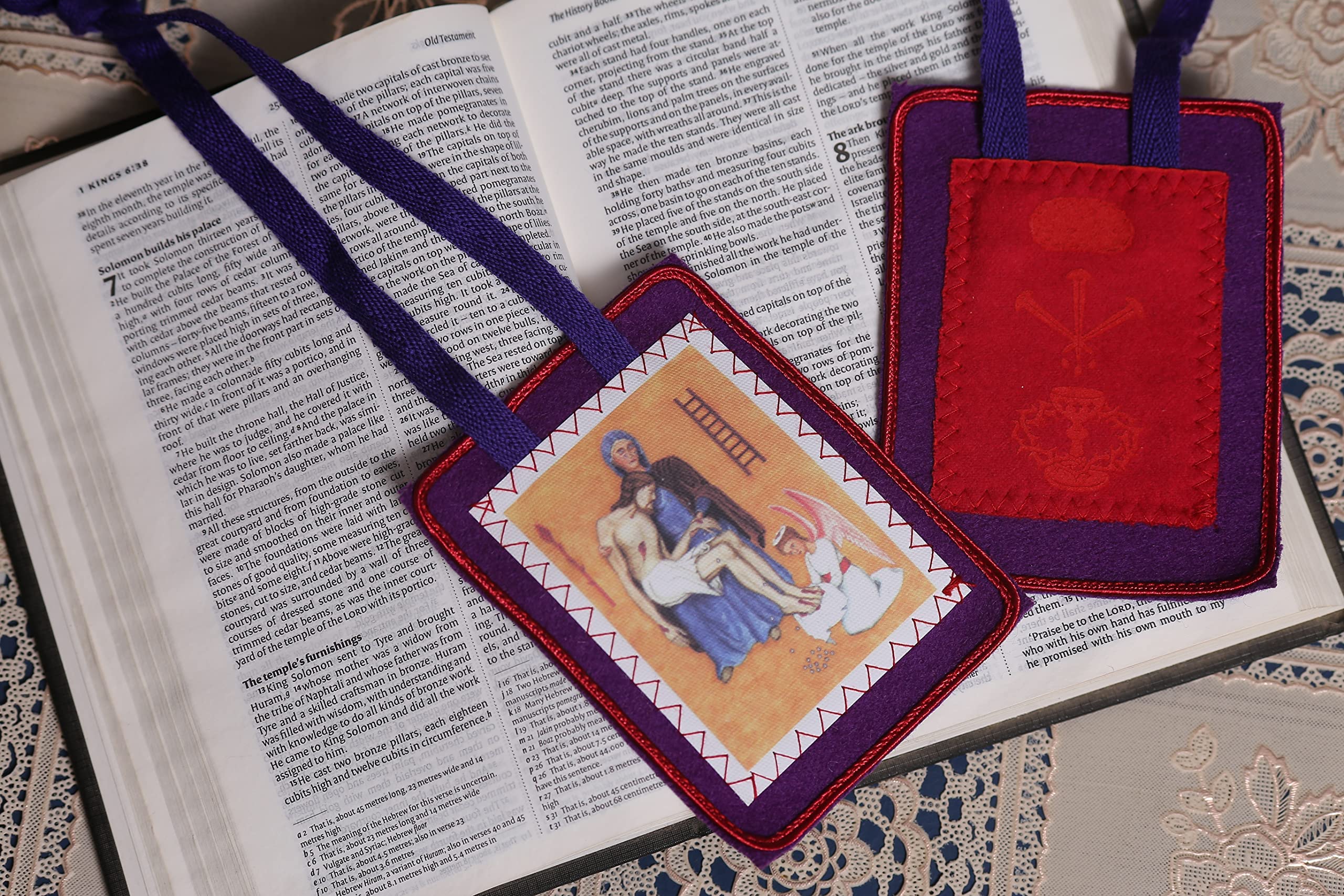 Mua Wool Scapulars Catholic - Purple Scapular of Benediction and ...