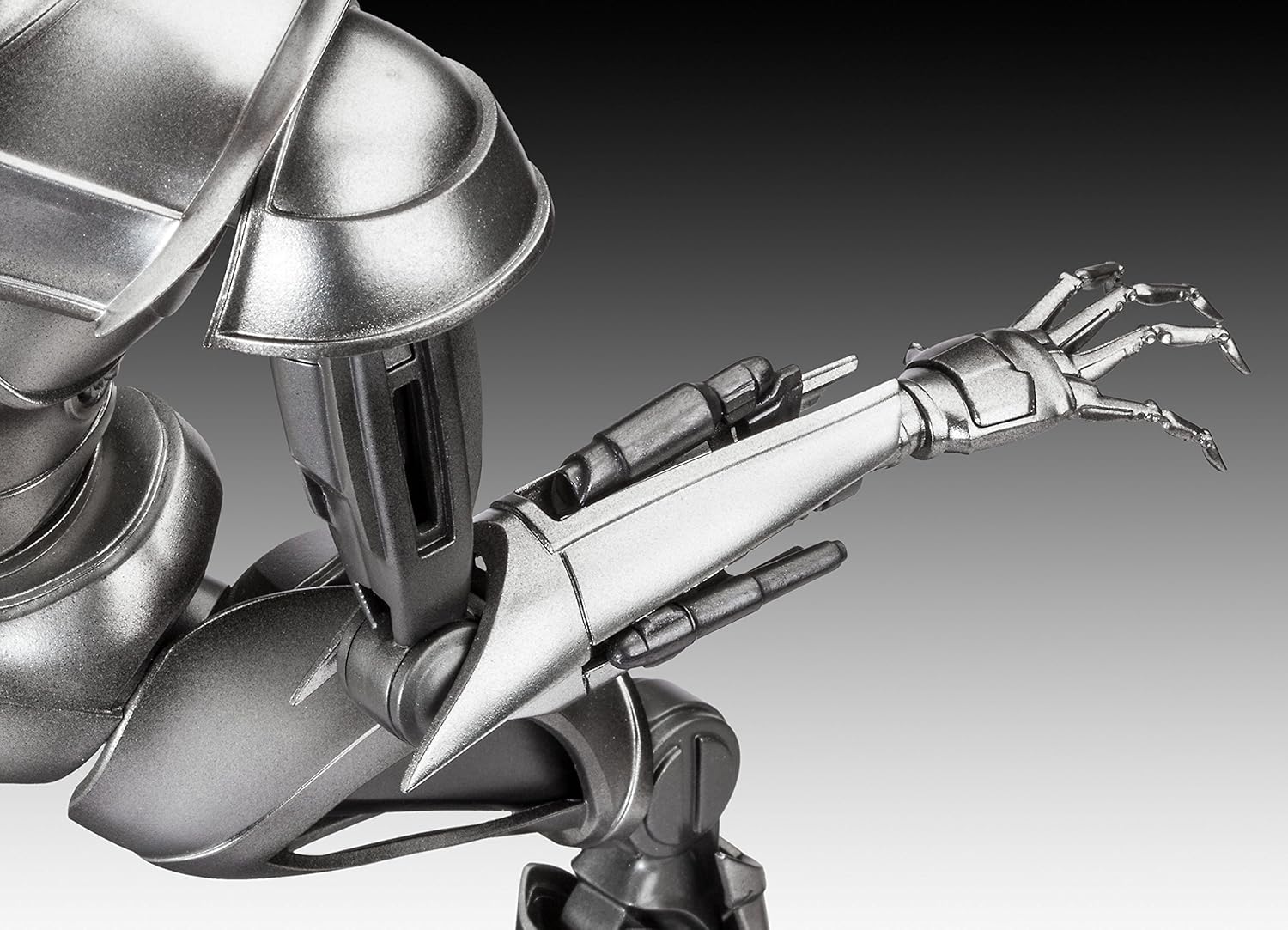 Revell Battlestar Galactica Cylon Centurion Model Kit – BigaMart