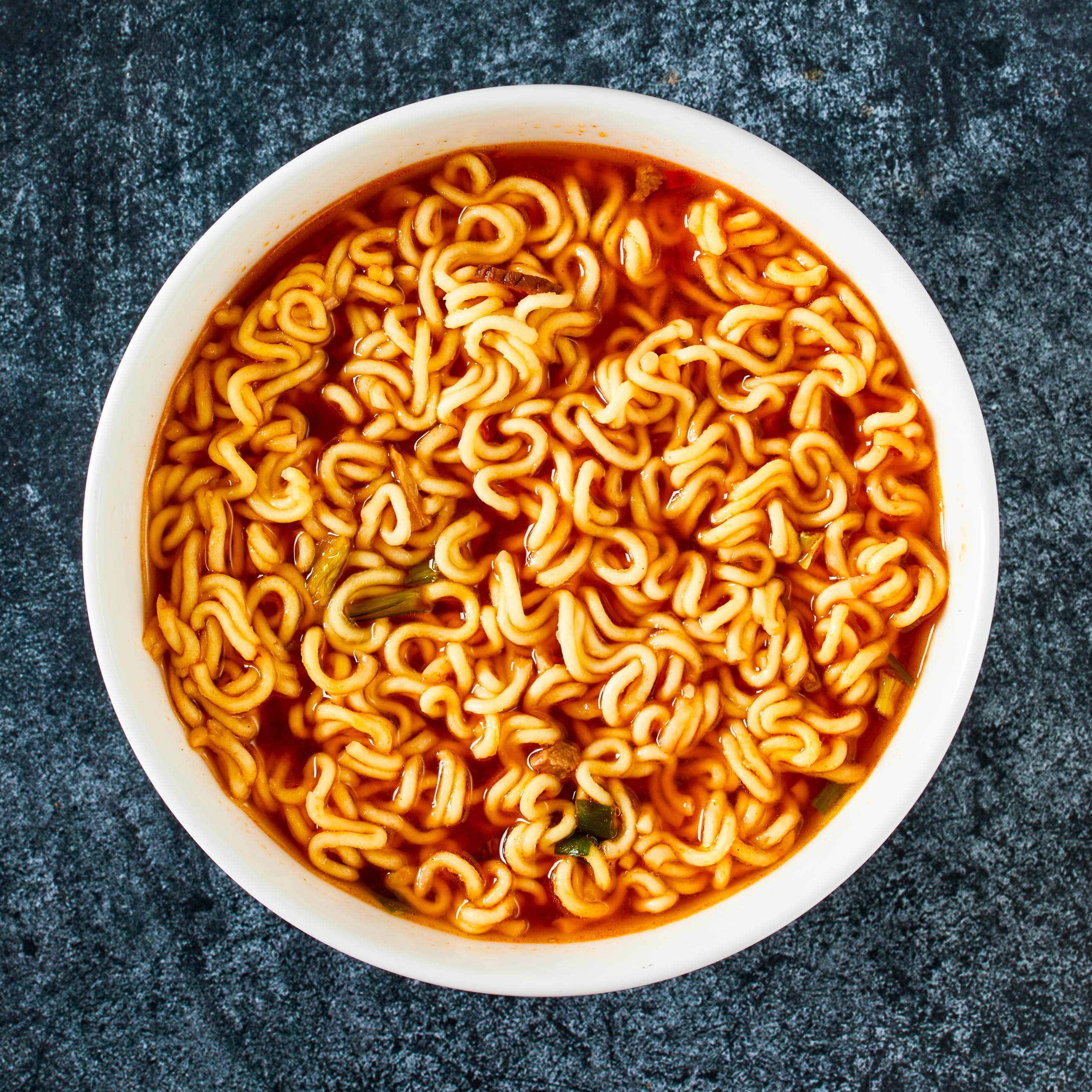 Mua Nongshim Gourmet Spicy Shin Instant Ramen Noodle, 20 Pack, Chunky ...