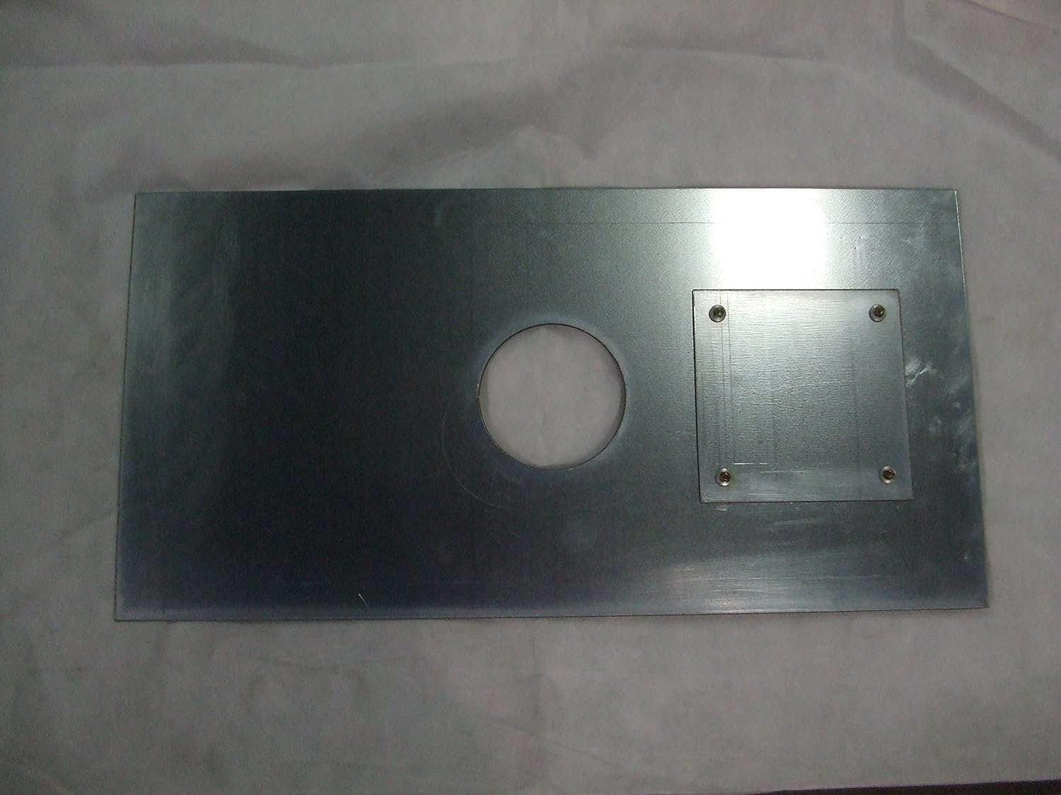 600 x 400 Register Plate with Hole 135mm Dia to Suit 5" Dia Liner, with ...