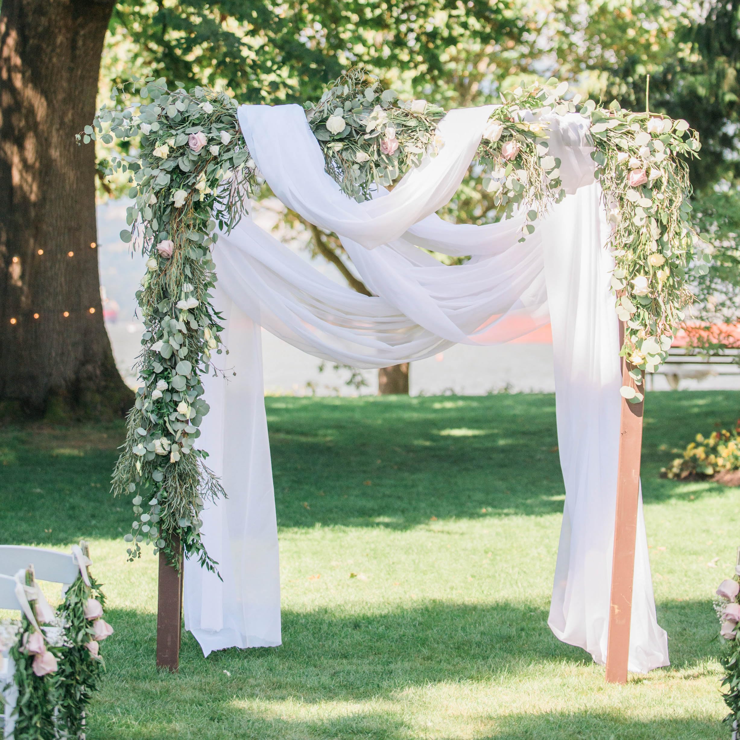 White cloth for wedding arch | Beachweddingtips.com