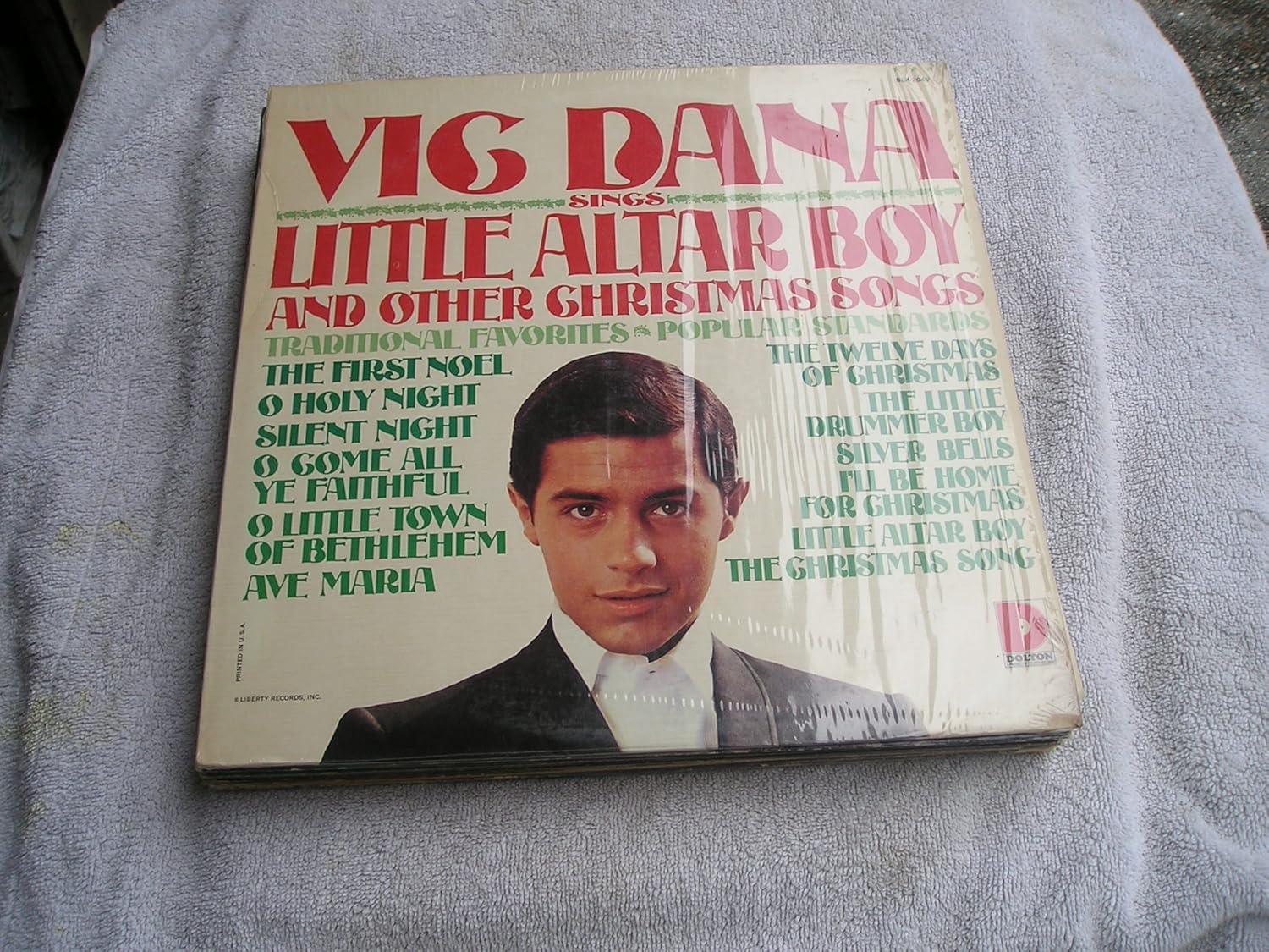 Vic Dana - VIC DANA SINGS LITTLE ALTAR BOY - Amazon.com Music