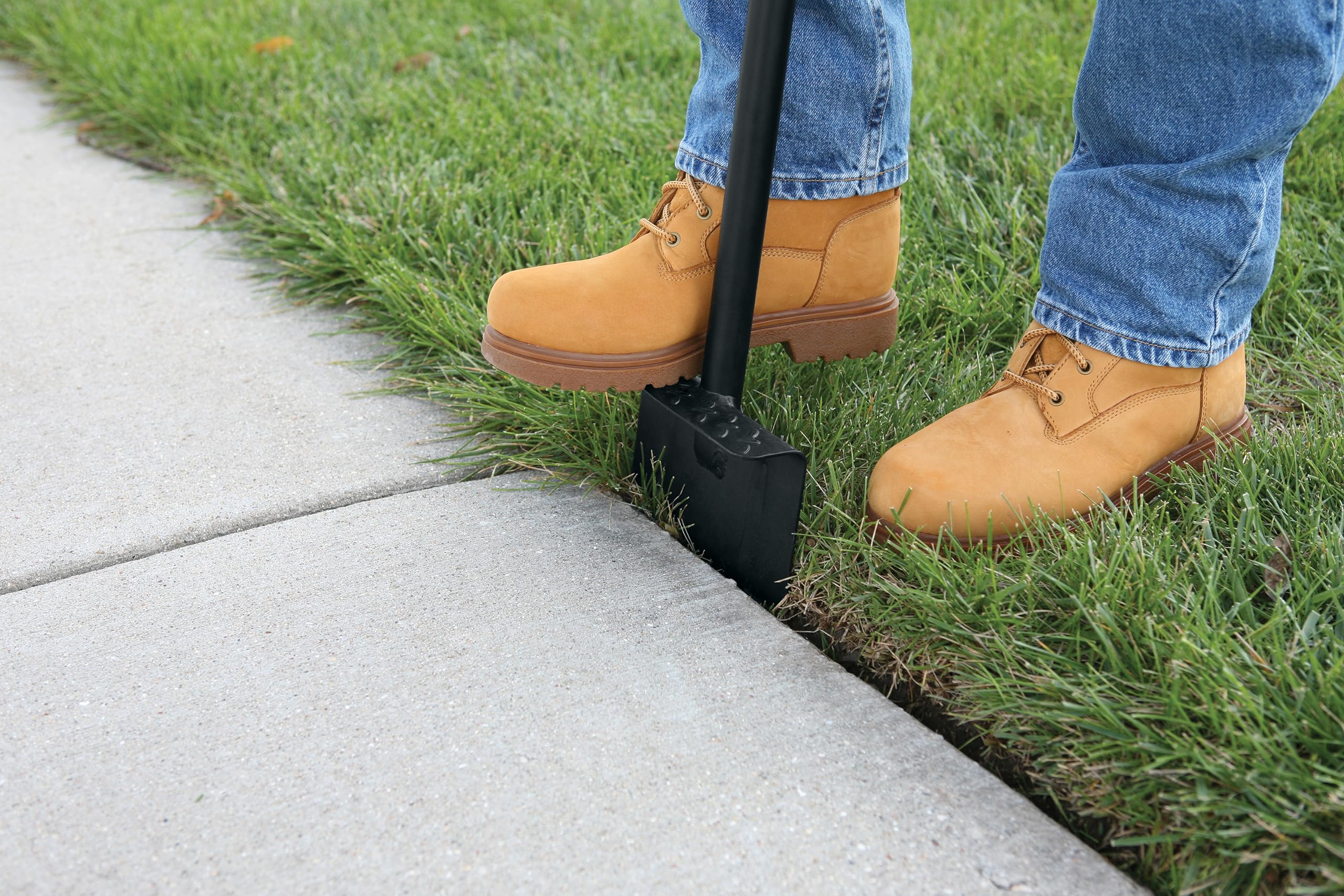 Mua Fiskars 38.5" Steel Edger Lawn Tool, Manual Long-Handled Edger for ...