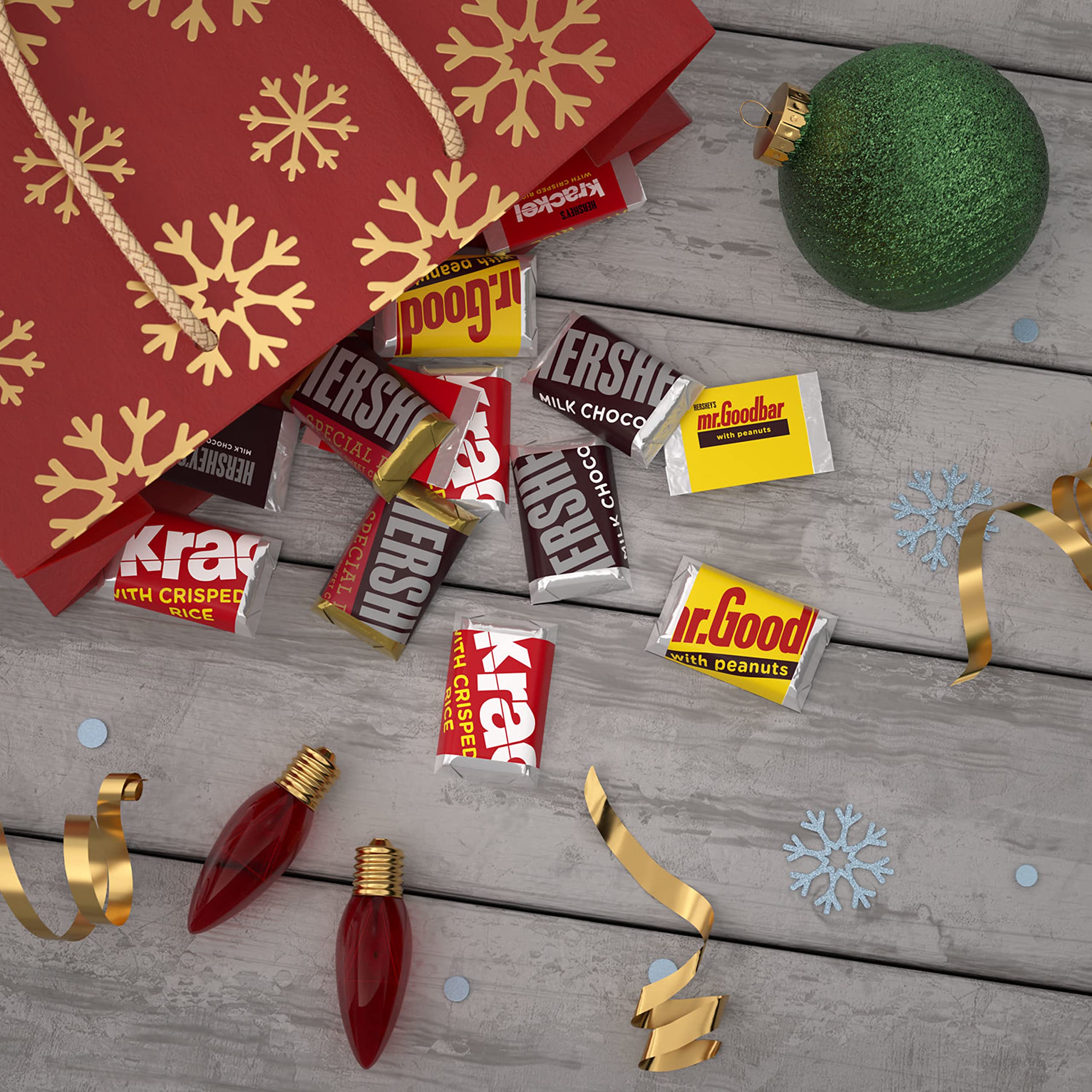 Mua HERSHEY'S Miniatures Assorted Chocolate, Christmas Candy Party Pack ...