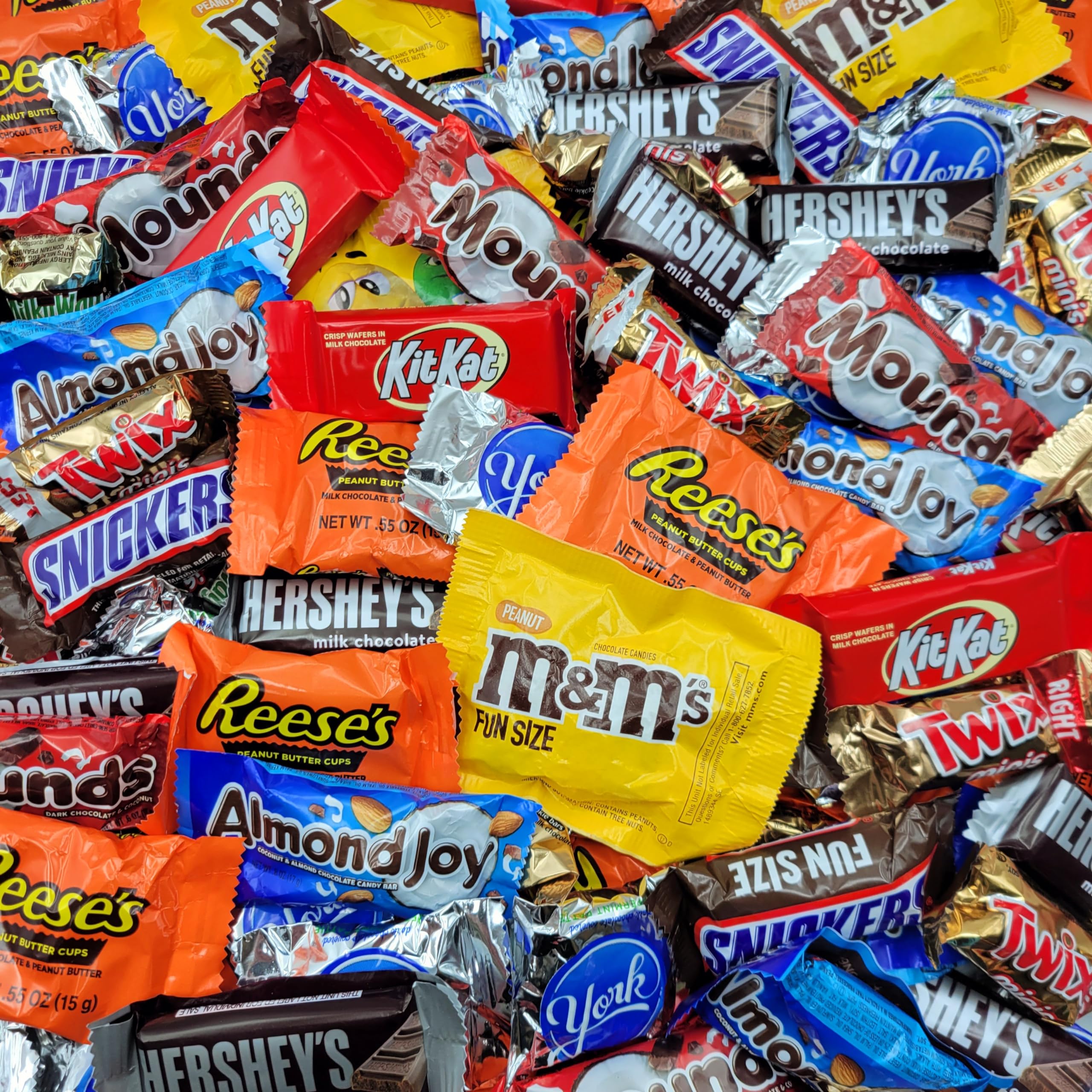 Mua Ultimate Bulk Candy Assortment – 3 lbs of Assorted Mars & Hershey ...