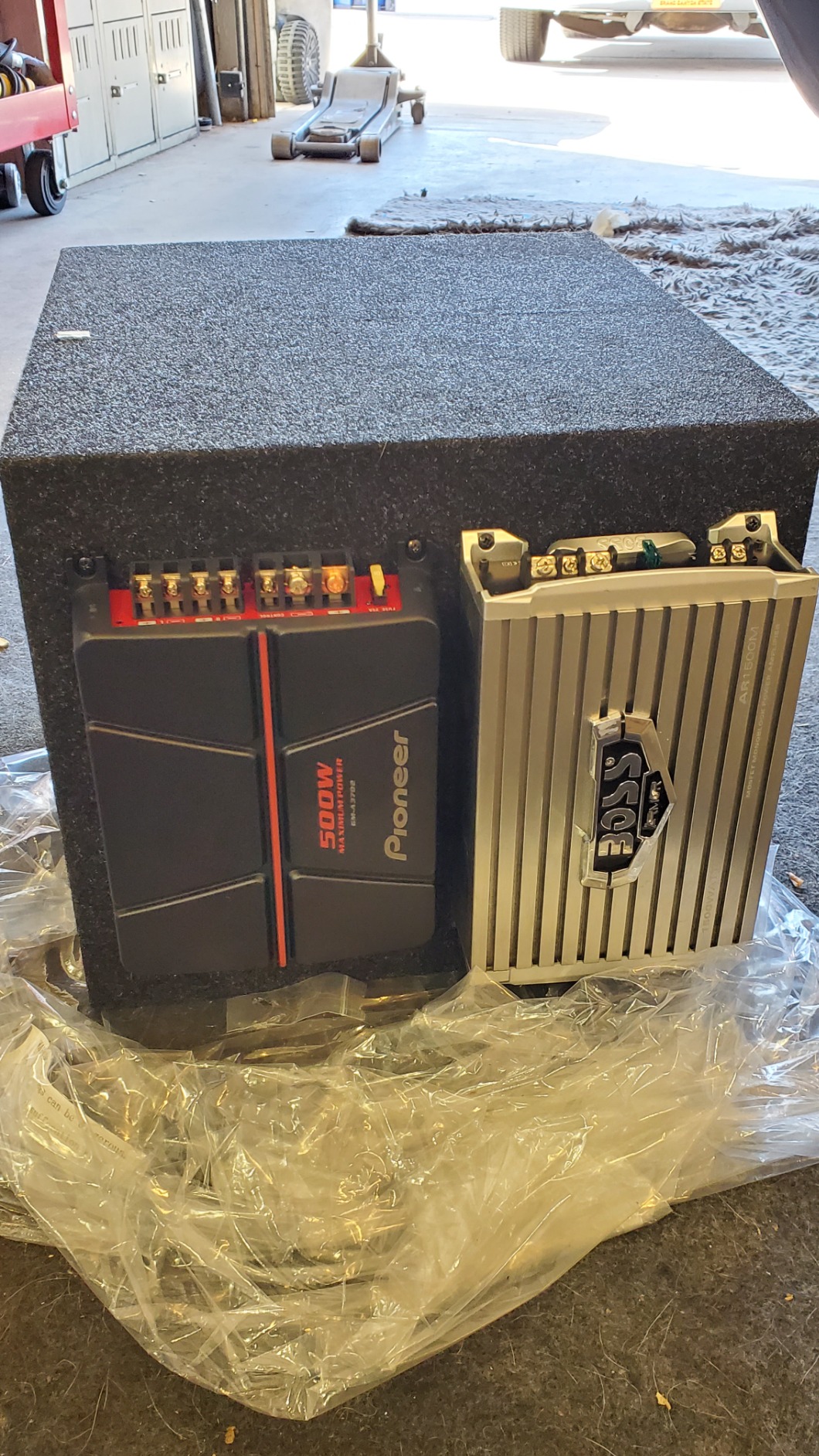 Pioneer Gm-A3702 2-Channel Bridgeable Amplifier Black/Red at Debera ...
