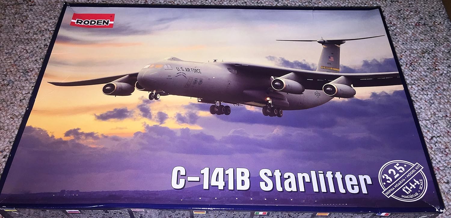 Roden 325 – Model Kit Lockheed C-141B Starlifter – BigaMart