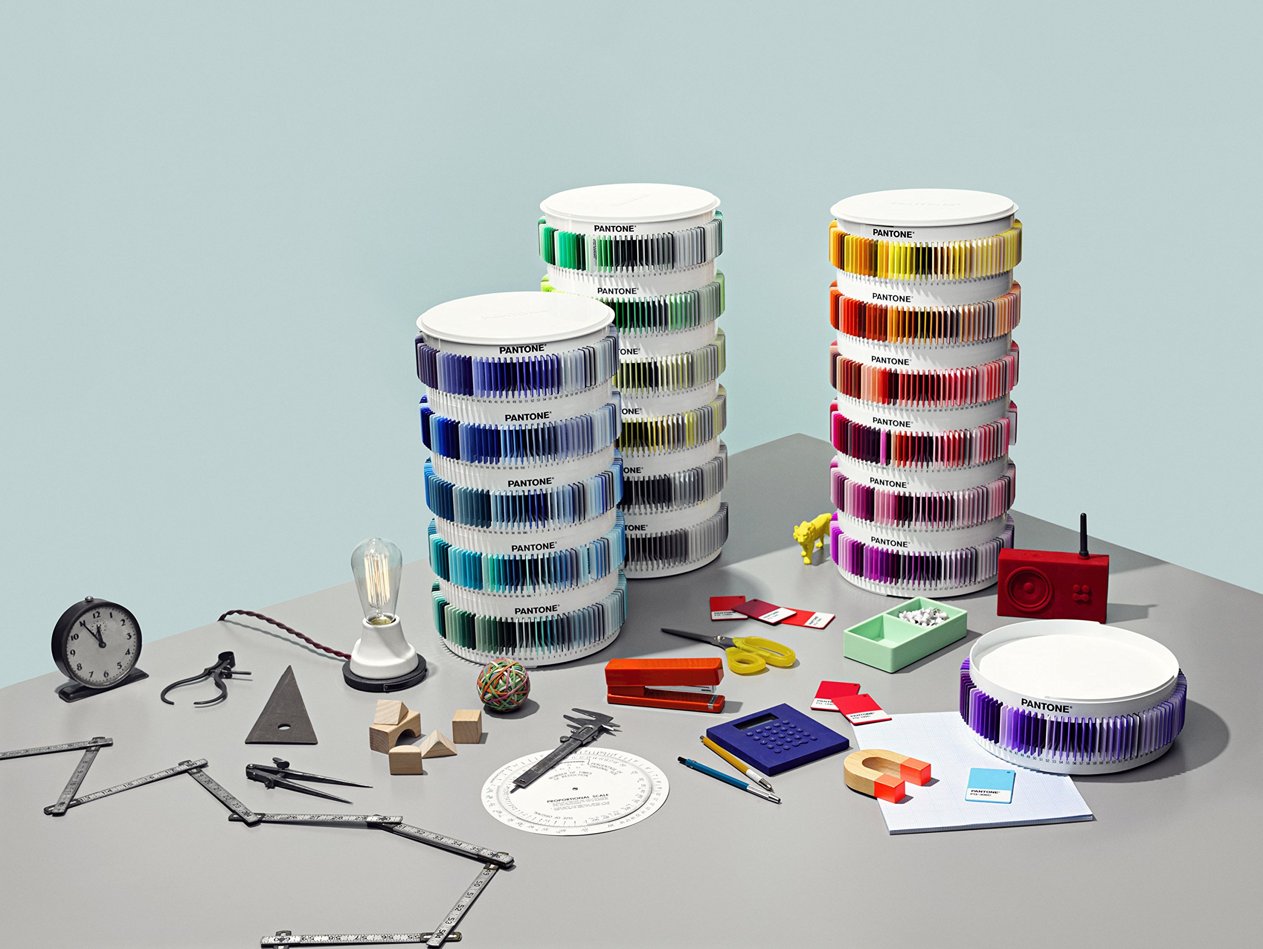 Mua Matching System - Plastic Standard Chips Collection | 1,755 Pantone ...
