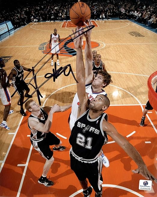 Signed Tim Duncan Photo - 8x10 - GA Certified - Autographed NBA Photos ...