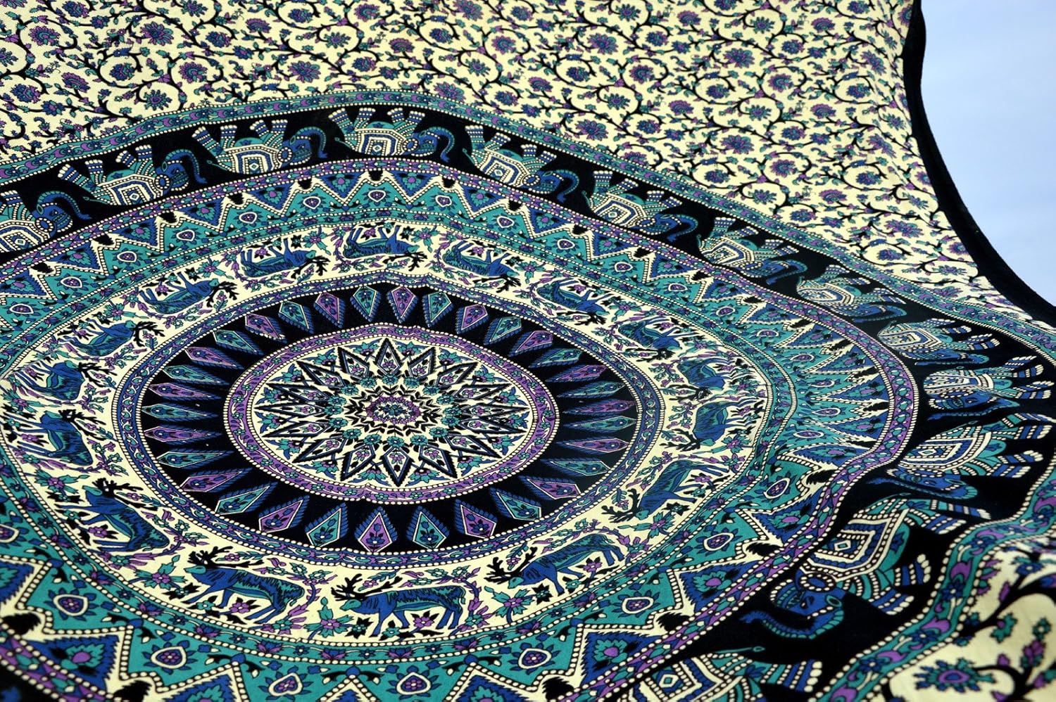 Amazon.com: Tapestries Intricate Indian Bedspread Twin Tapestry Hippie ...