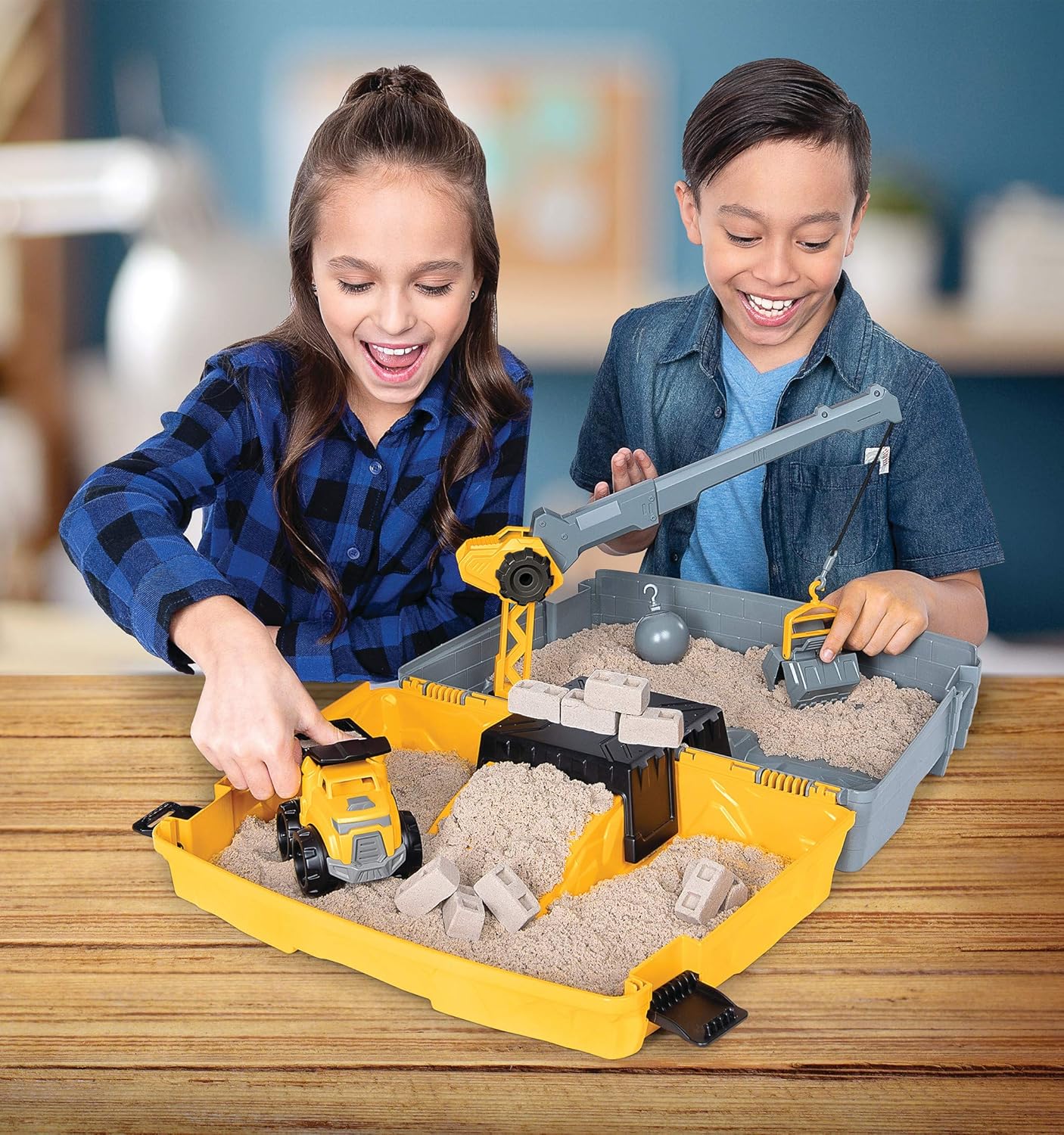 Kinetic Sand, Construction Site Folding Sandbox Playset with Vehicle ...
