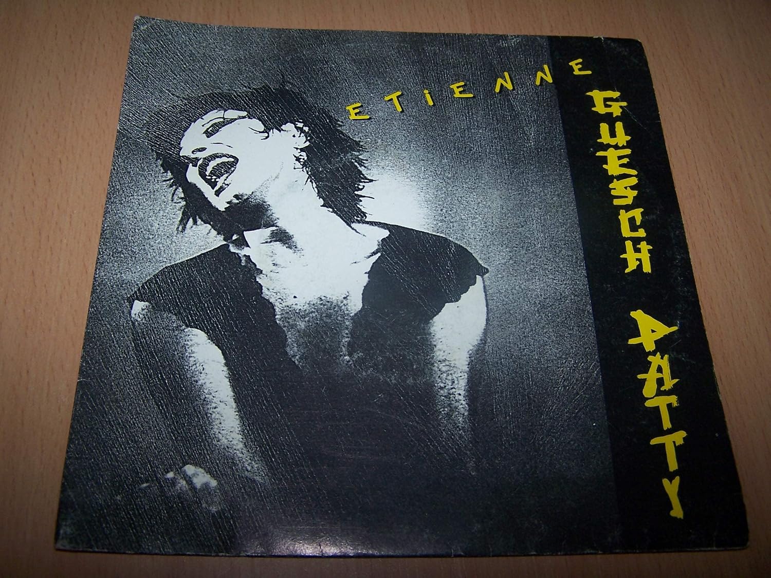 Etienne / Un Espoir 45 t 7 ": Guesch Patti: Amazon.fr: CD et Vinyles}