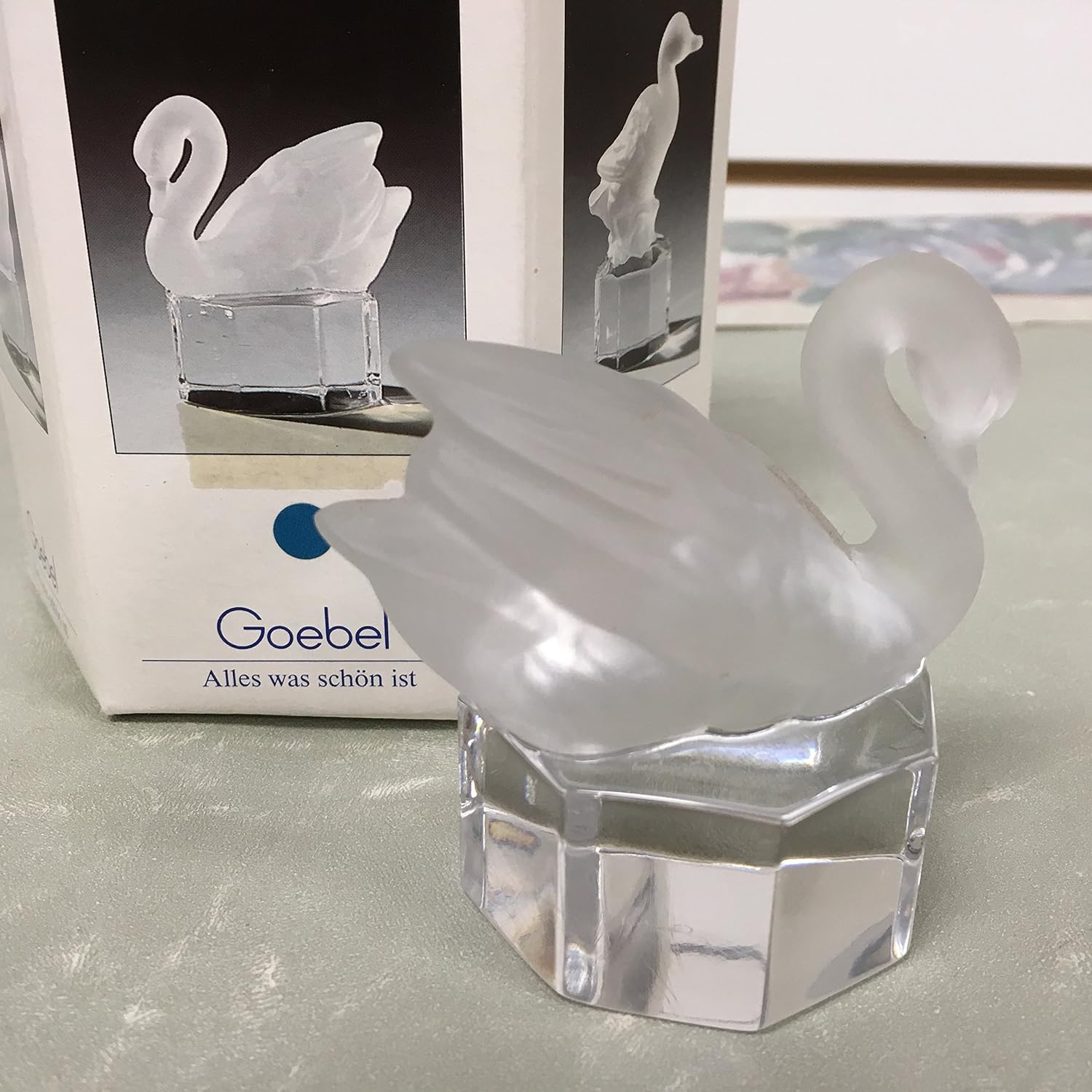 Amazon.com: Goebel SWAN Frosted Lead Crystal Figurine/Paperweight: Home ...