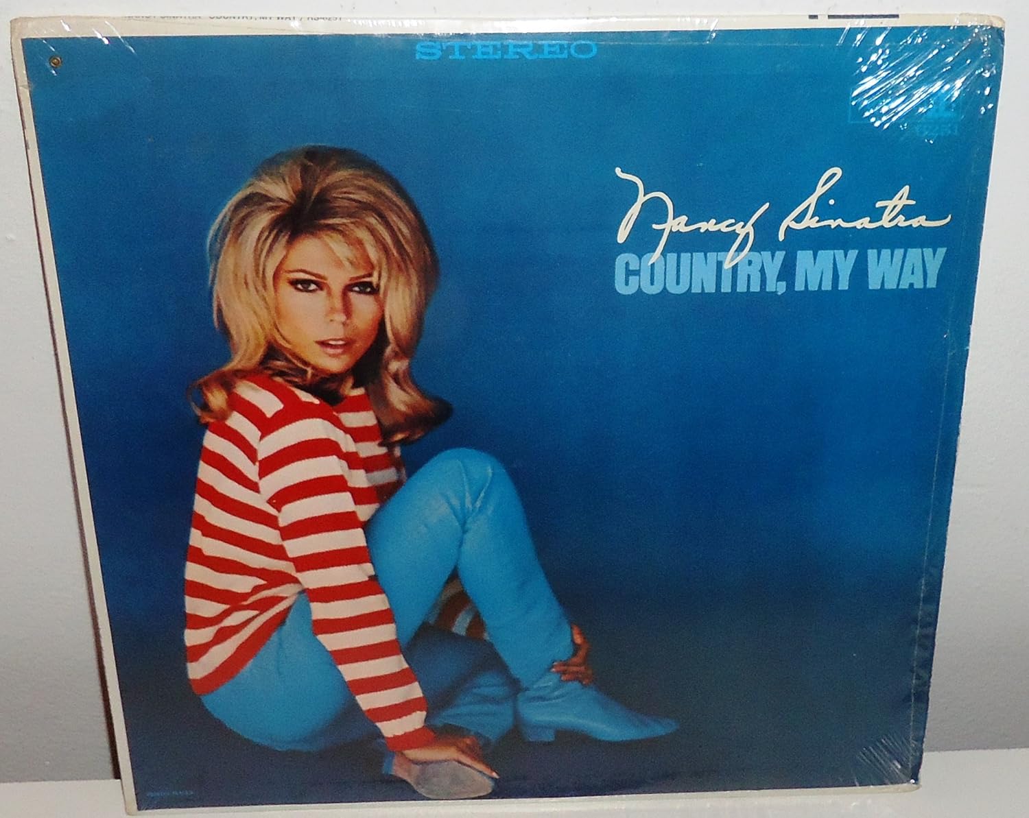 Country, My Way: Nancy Sinatra: Amazon.fr: CD et Vinyles}