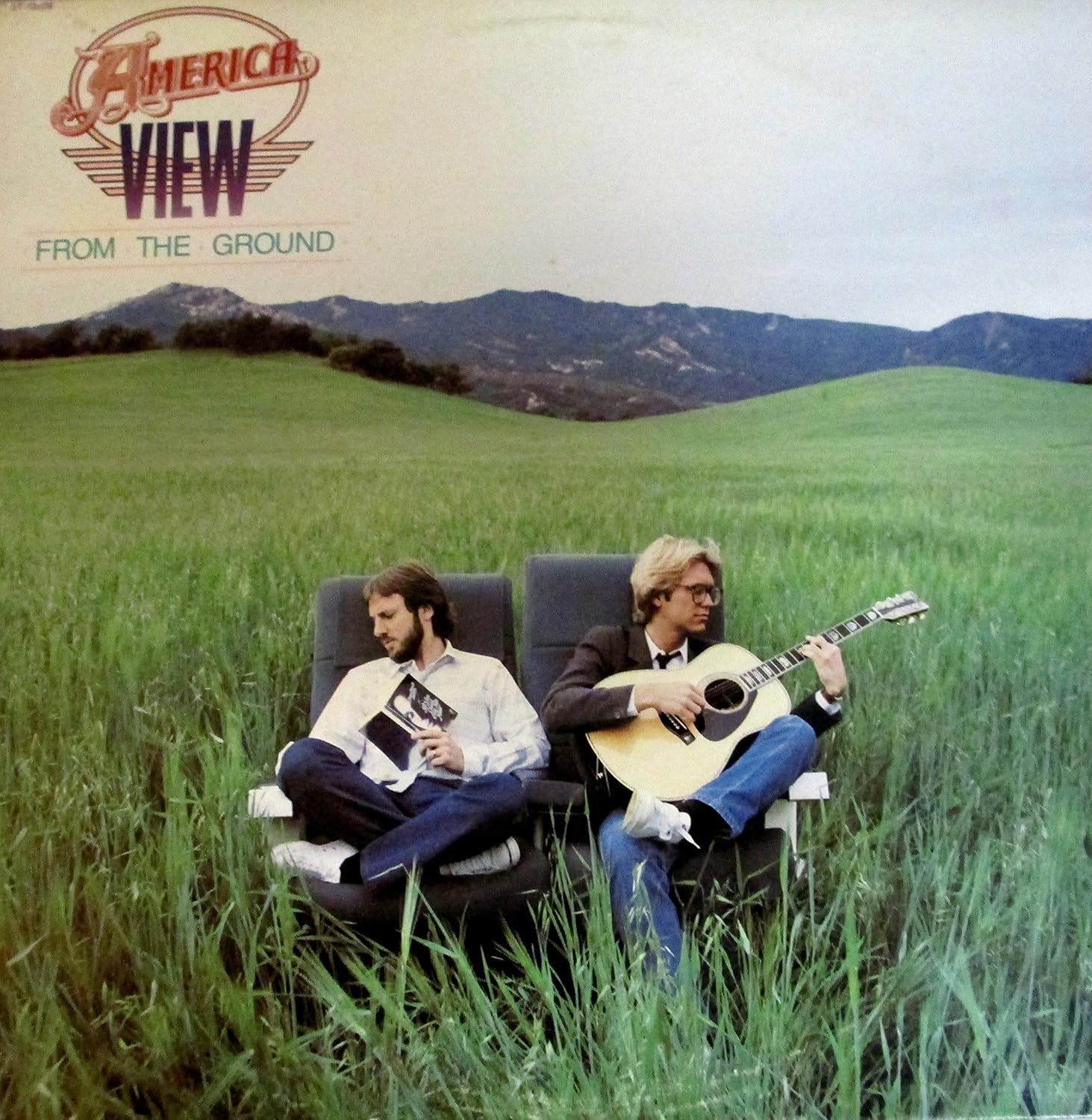 View from the ground : America: Amazon.fr: CD et Vinyles}