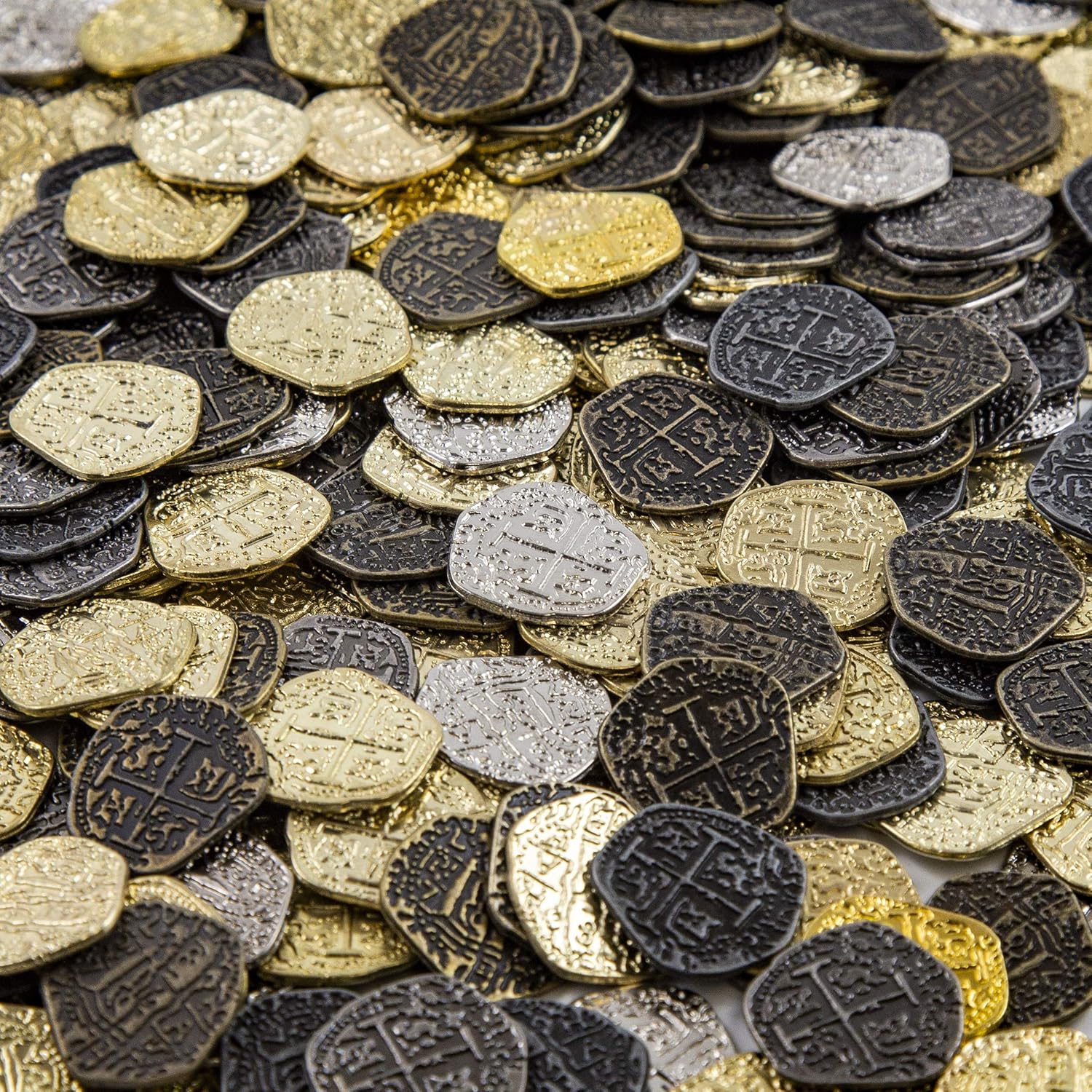 Pirate Treasure Coins - 30 Gold and Silver Doubloon Replicas: Amazon.in ...