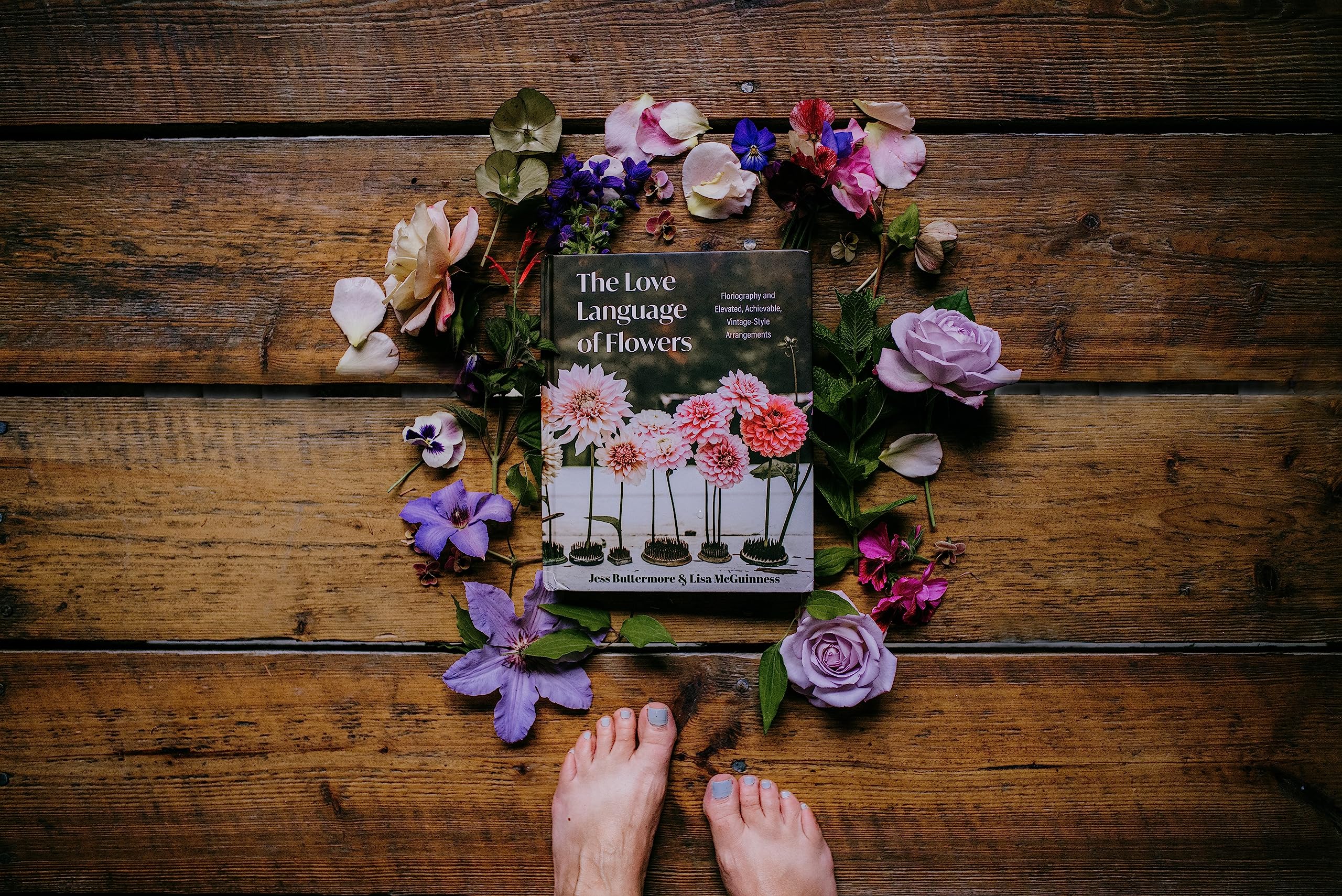 Mua The Love Language of Flowers: Floriography and Elevated, Achievable ...