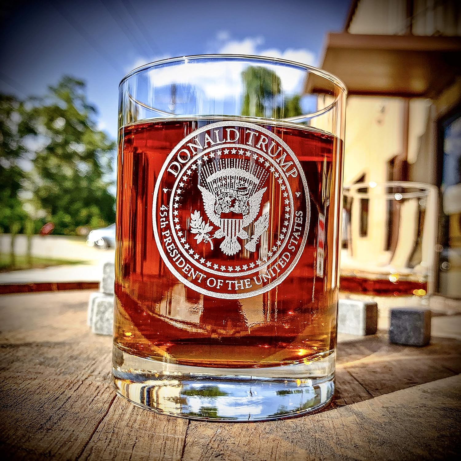Amazon.com: Donald Trump Presidential Seal 13oz. / Whiskey/Bourbon ...