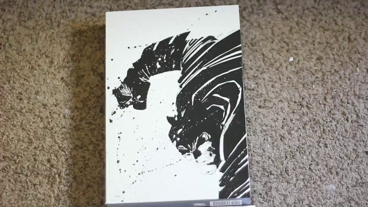 Amazon.com: Absolute Dark Knight (0001401210791): Frank Miller, Klaus ...