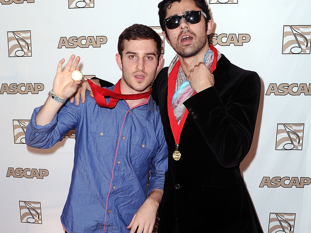The Cataracs à écouter ou acheter sur Amazon Music dès maintenant