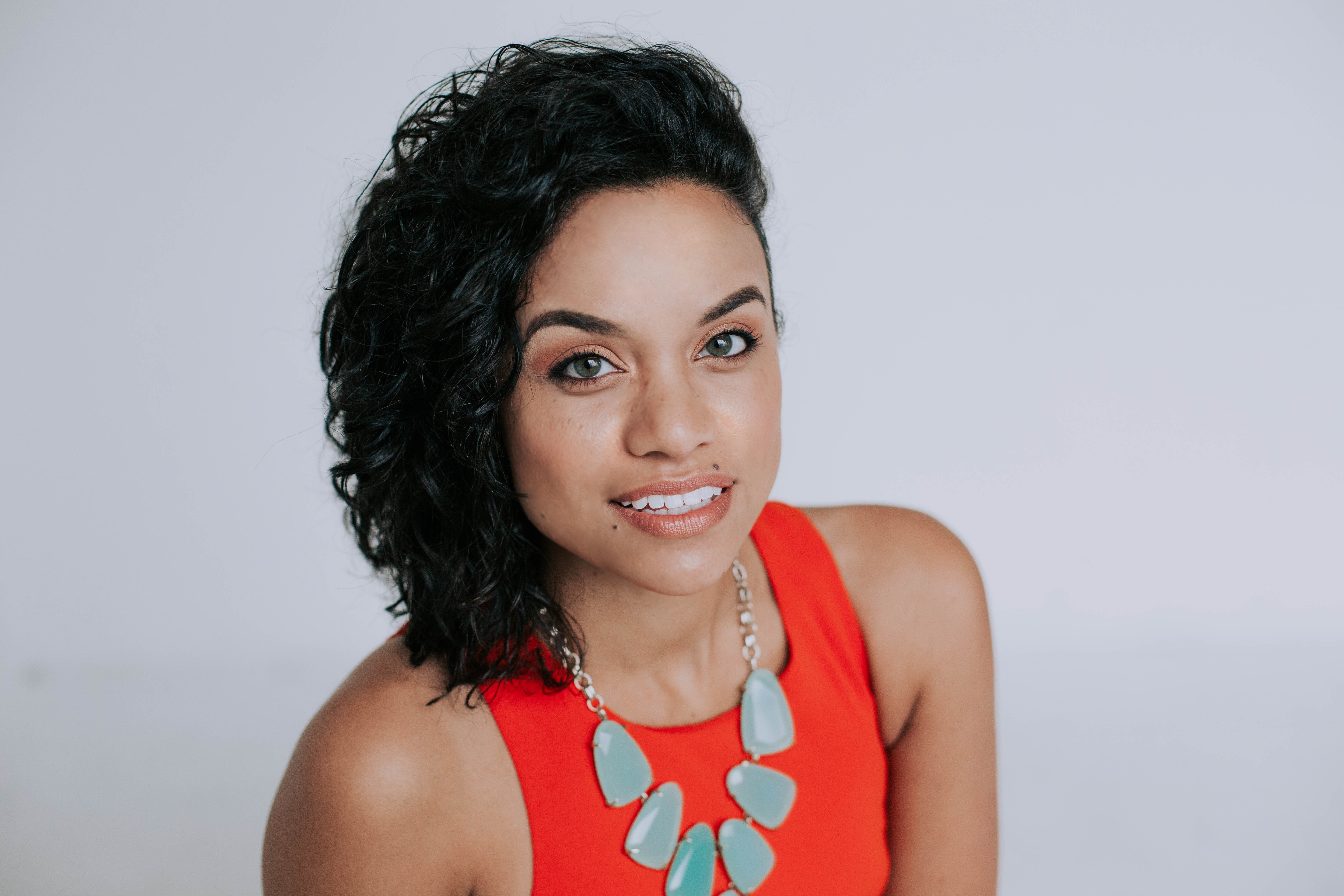 Amanda Vernon – Audio Books, Best Sellers, Author Bio | Audible.com