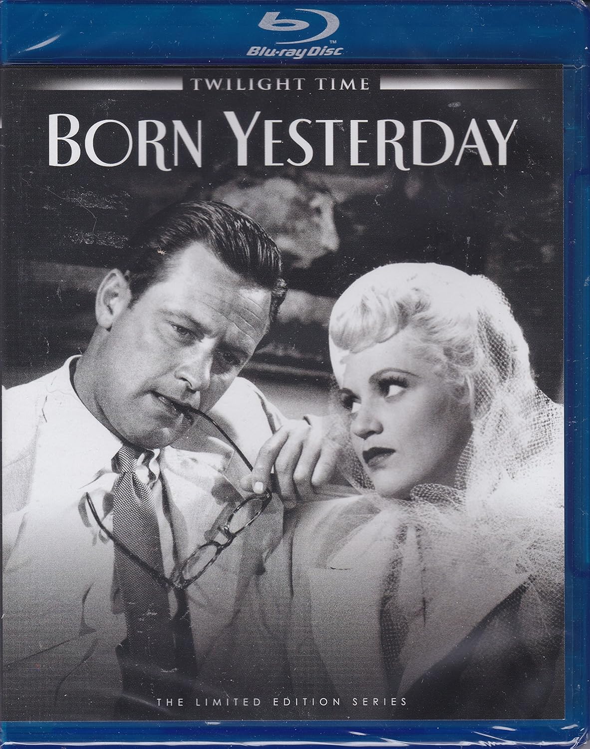 Amazon.com: Born Yesterday [Blu-ray]: Judy Holliday, William Holden ...