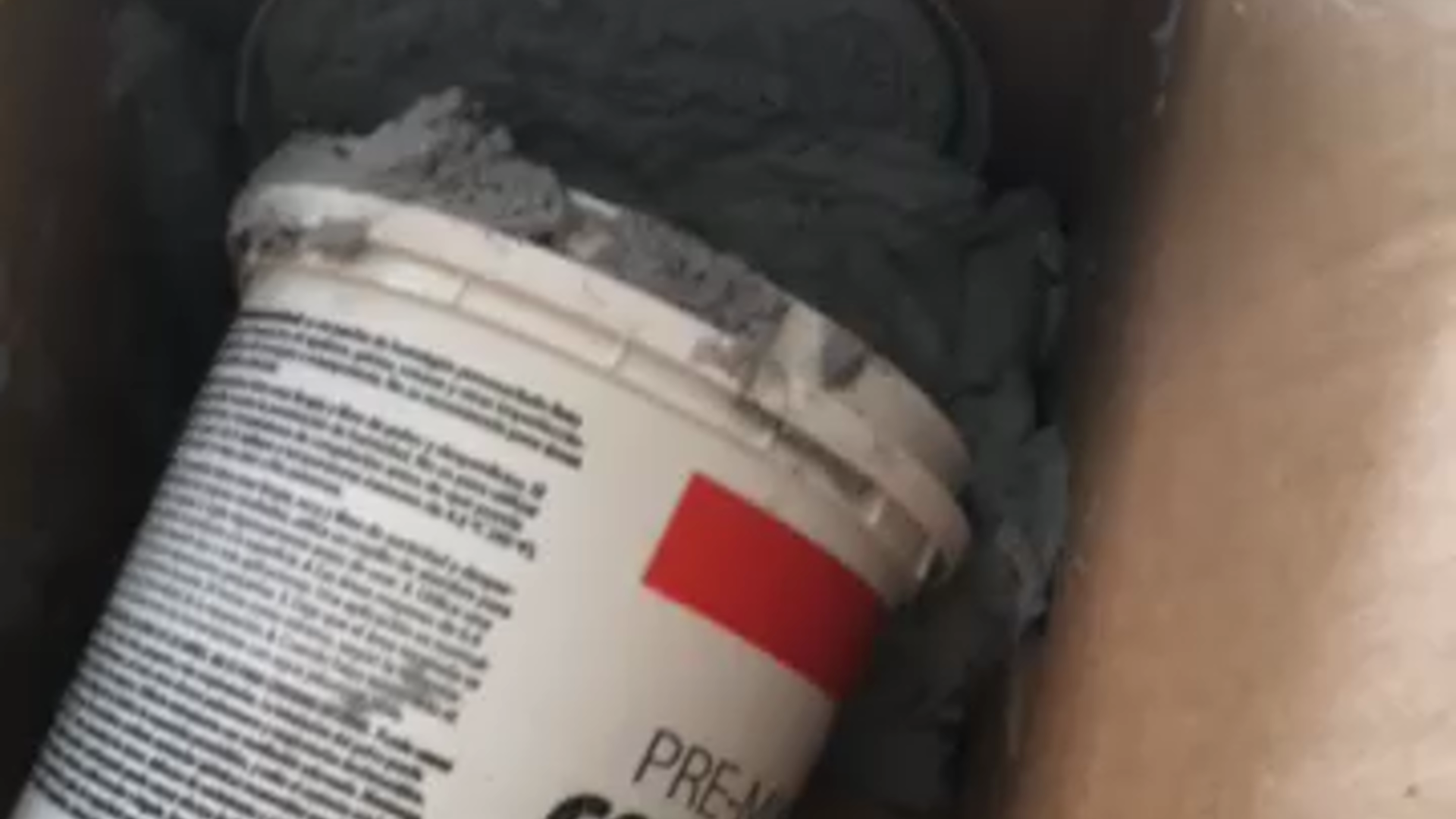 Watch Red Devil 0644 Pre-Mixed Concrete Patch, 1 Quart, Gray on Amazon Live