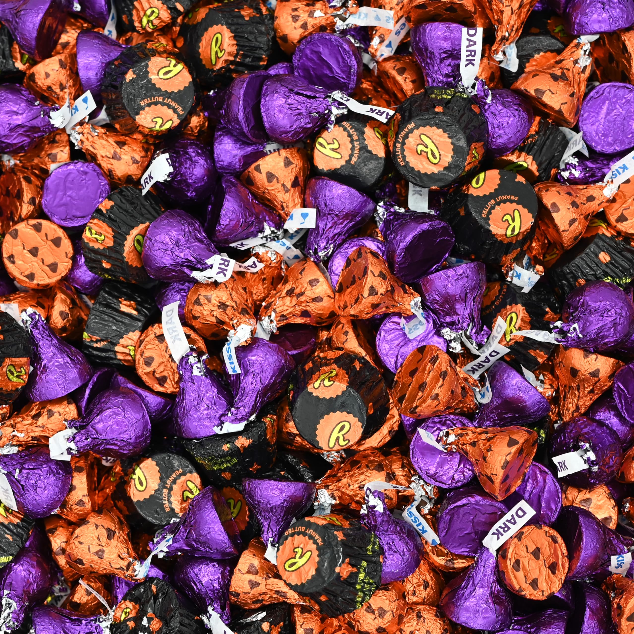 Mua Halloween Candy Bundle: 6 lbs Chocolate & Candy Variety Pack ...