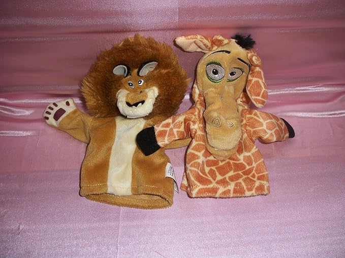 Madagascar - Melman and Alex Hand Puppets: Amazon.co.uk: Toys & Games