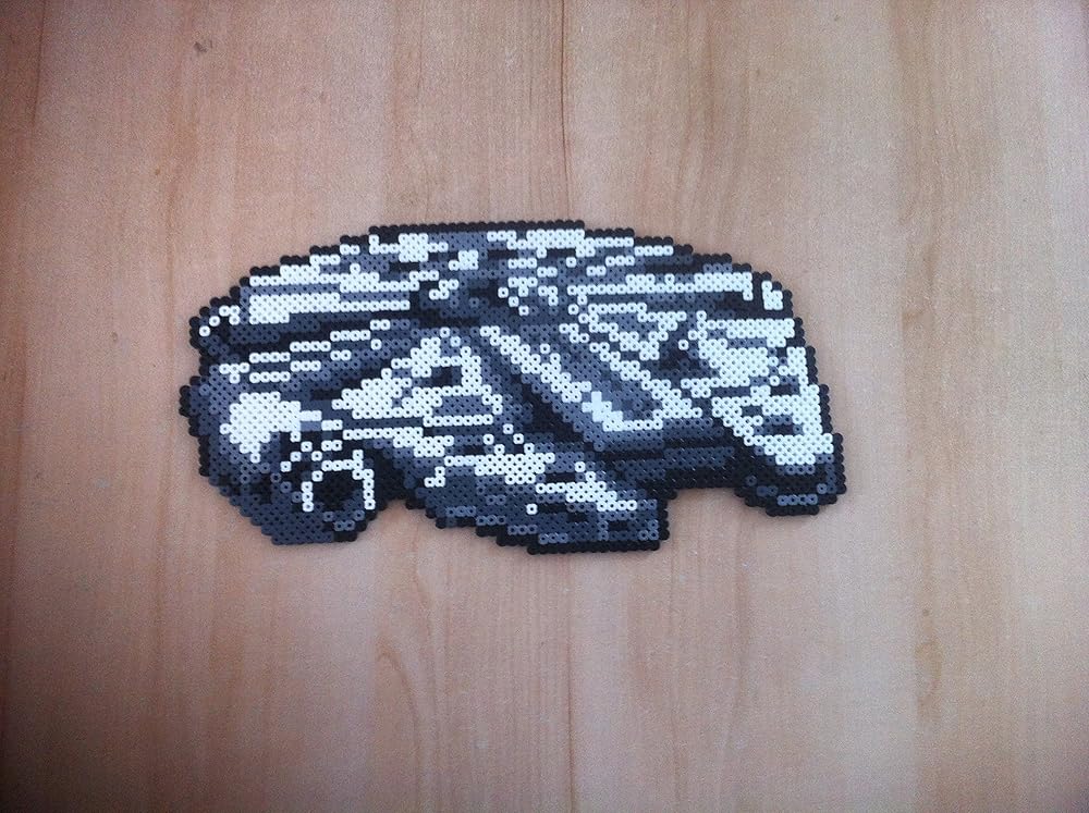 Pixel Art / Perler Beads Star Wars Millenium Falcon: Amazon.es: Handmade
