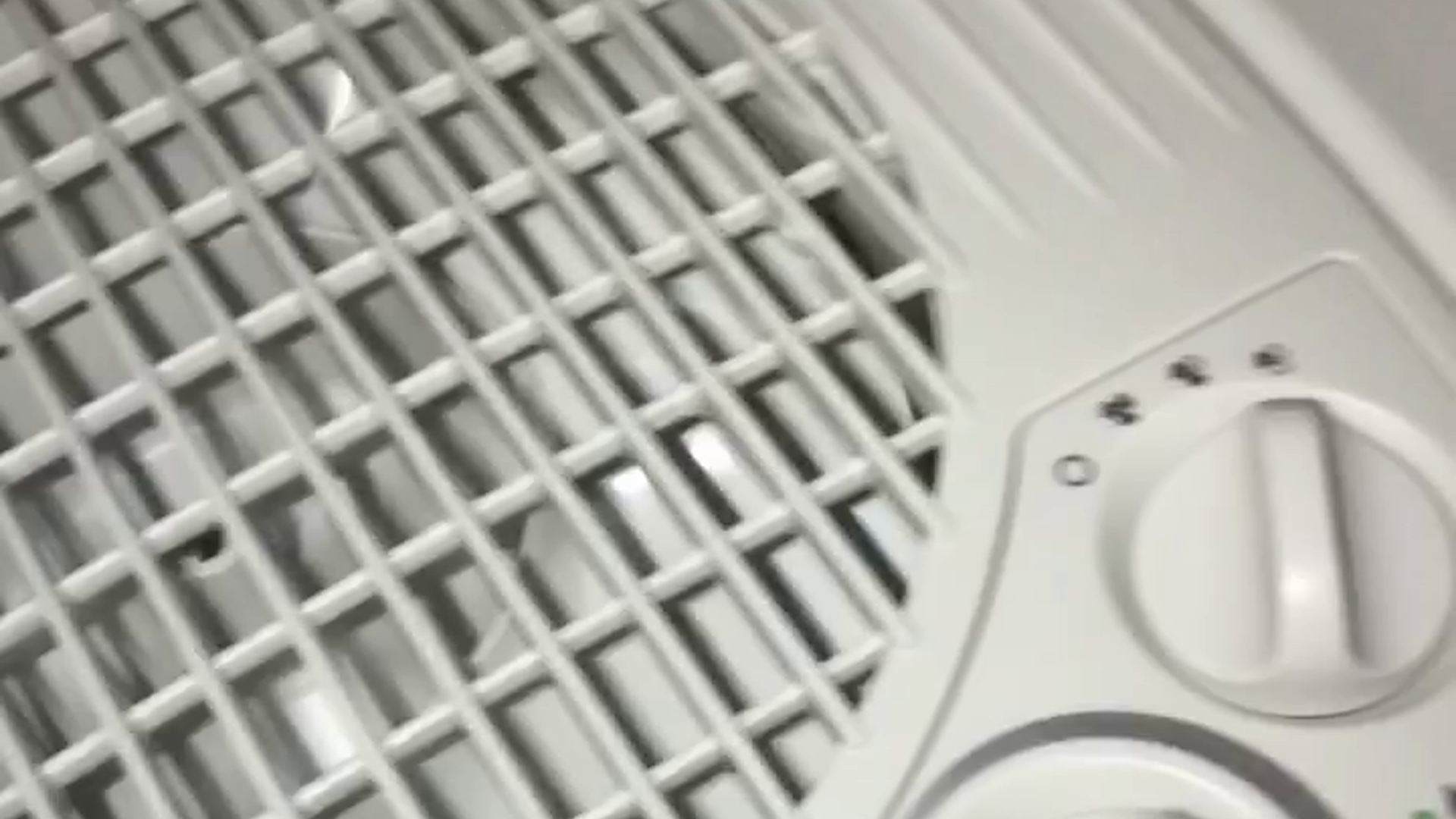 Watch Honeywell HEV685W Top Fill Console Humidifier, White on Amazon Live