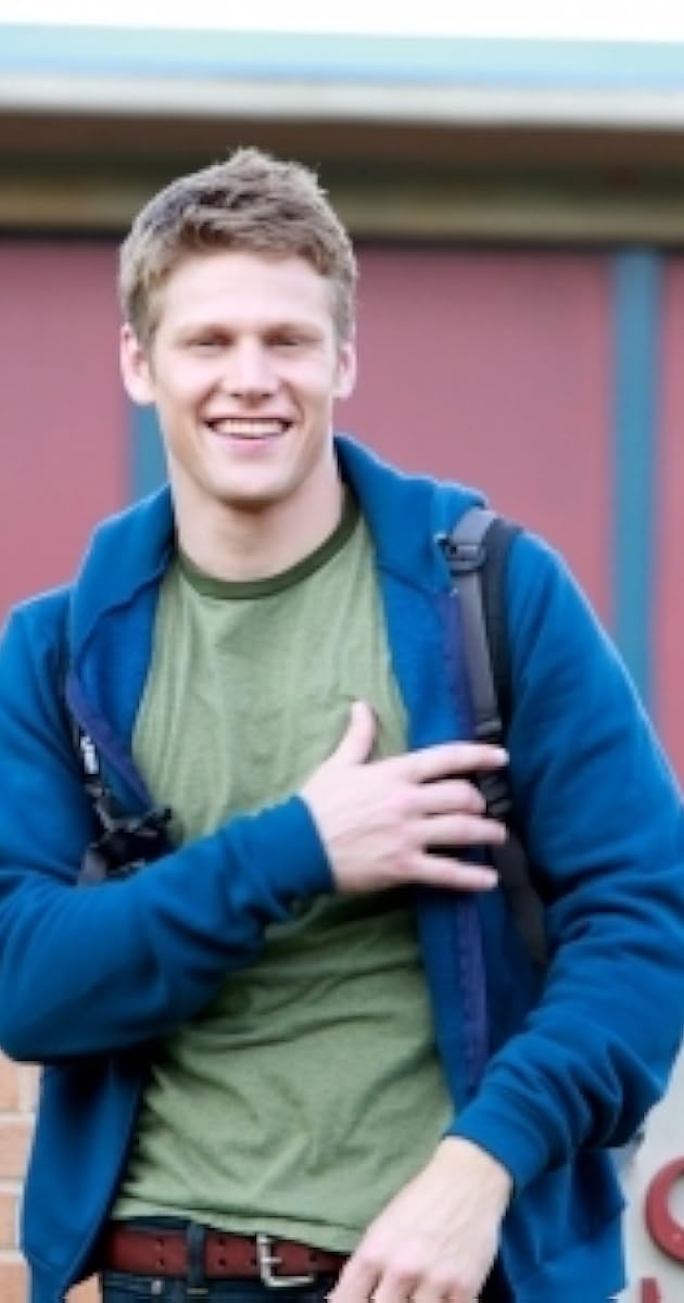 Pictures & Photos of Zach Roerig - IMDb