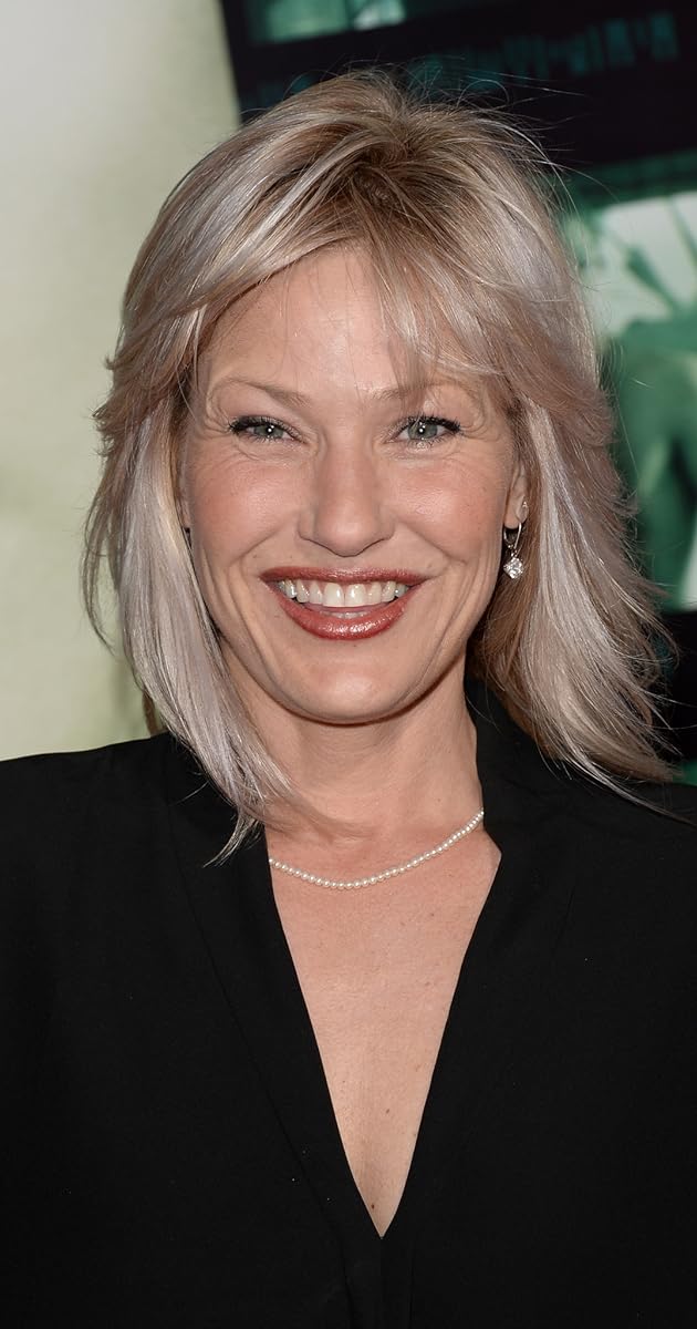 Susanna Hoffs Is great, but I still say Joey Lauren Adams is better ...