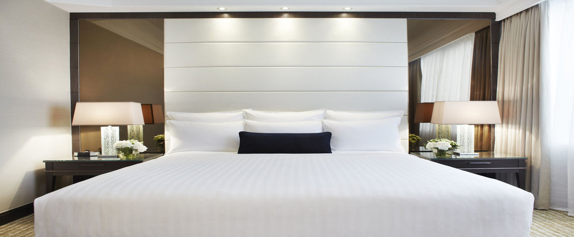 Amazon.co.uk: Marriott: LINENS