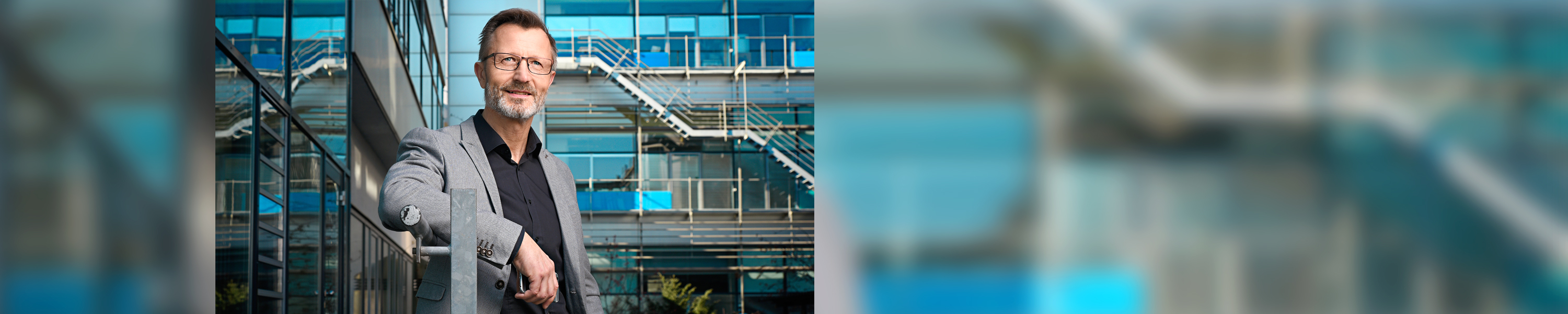 Amazon.com: Edison & King: Business