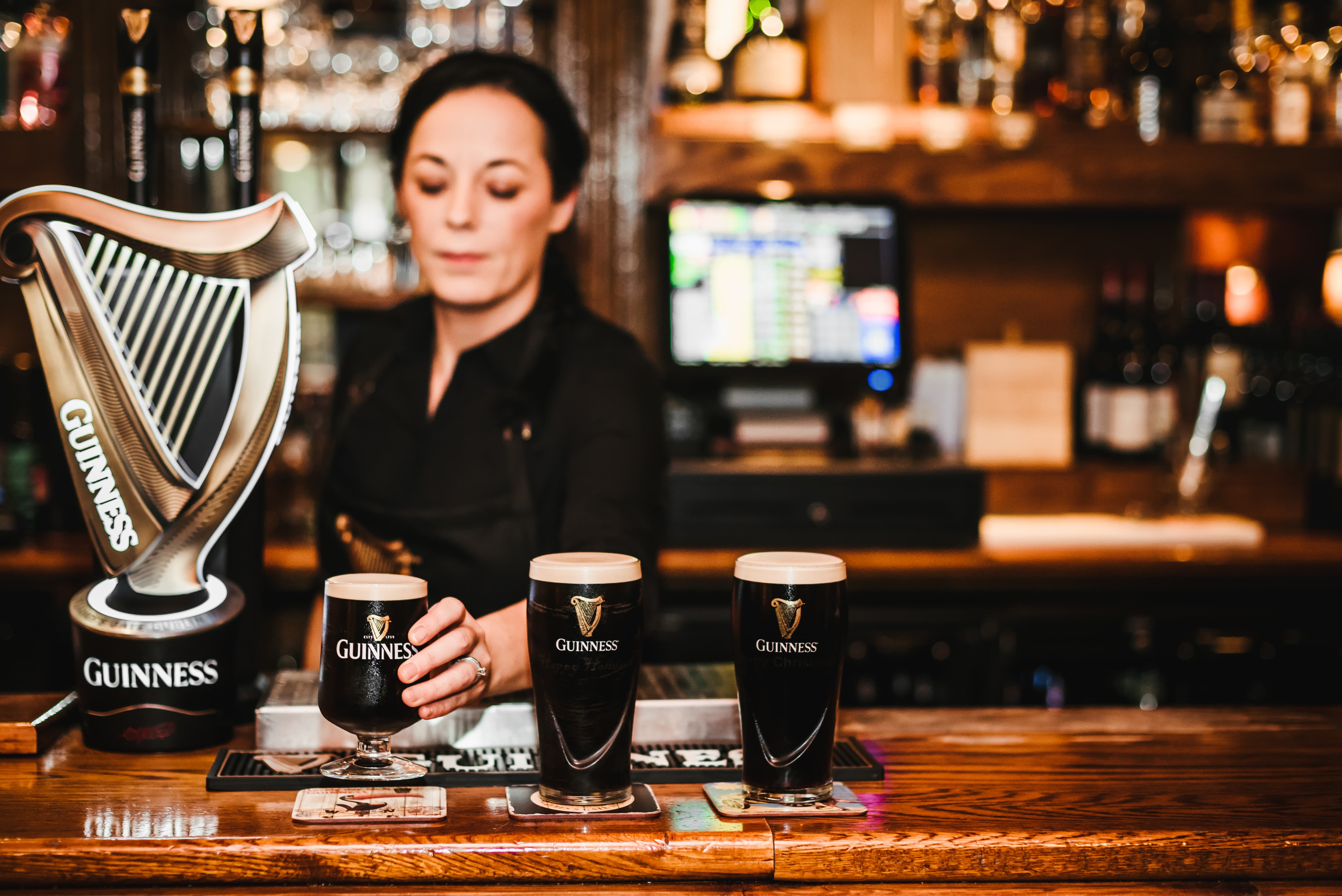 Amazon.ca: Guinness Official Merchandise: Glassware