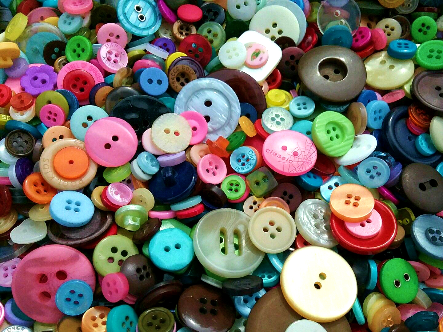 Amazon.com: mySimple Products: Sewing & Decorative Buttons