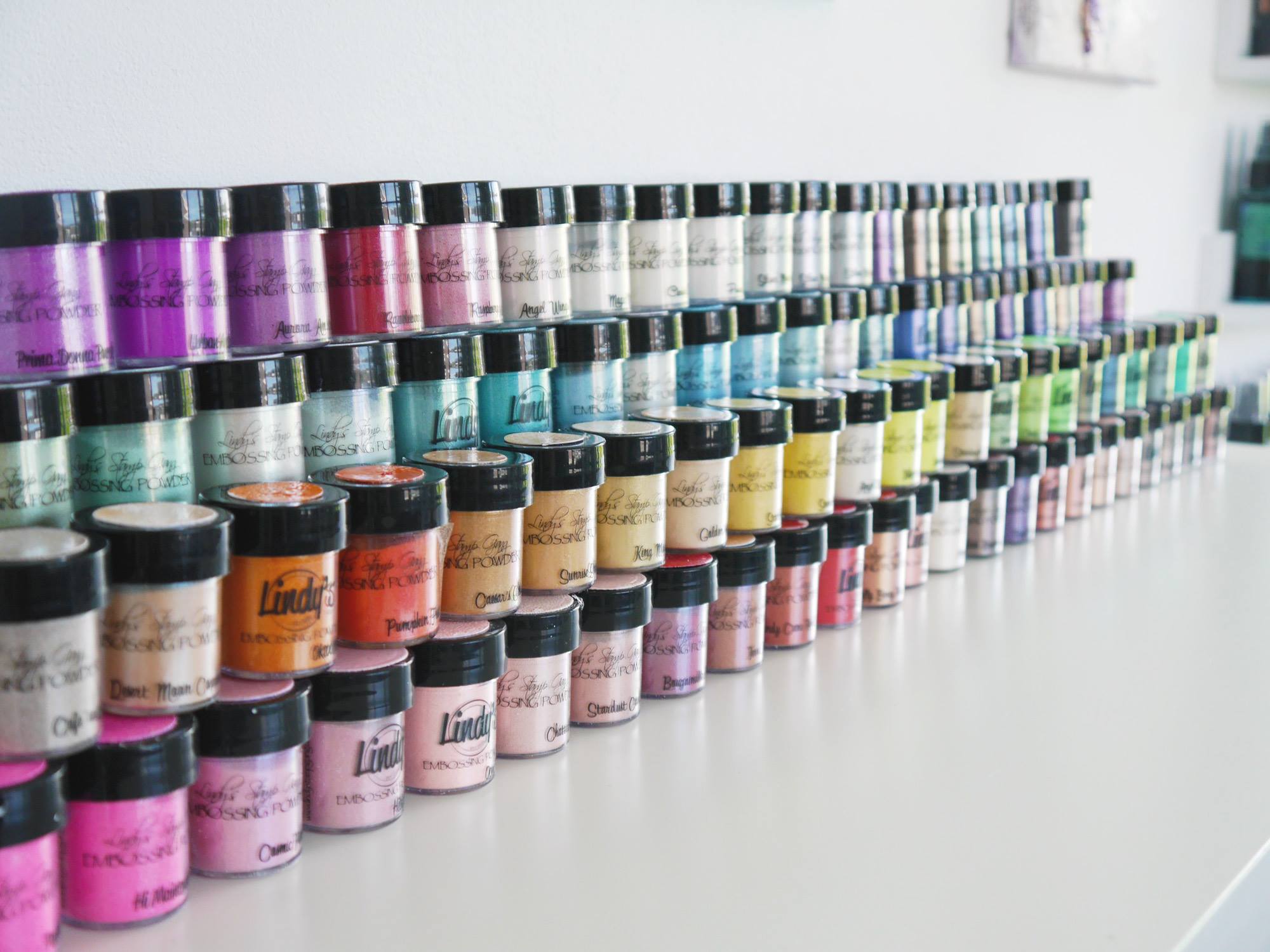 Amazon.com: Lindy's Stamp Gang: EMBOSSING POWDERS