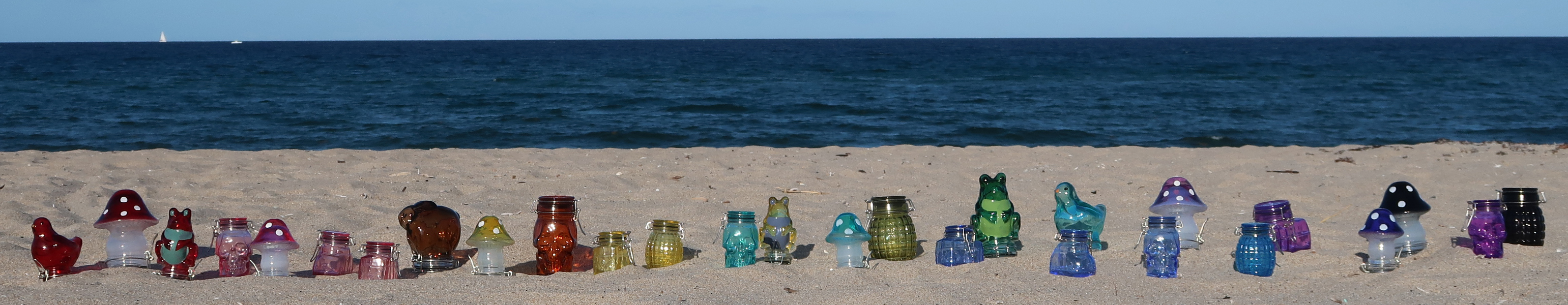 Amazon.com: Contained Art: Medium / 3.4 oz