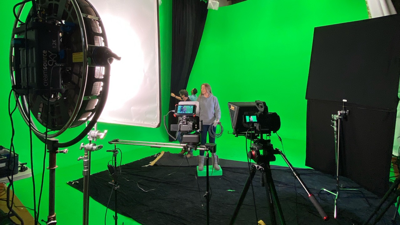 Watch Record Players and Tech with Mike on Amazon Live