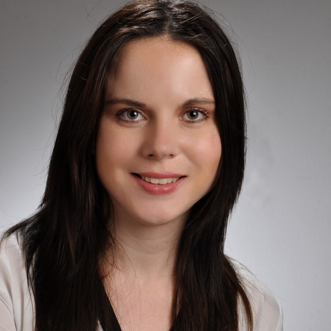 Jana Ulmer - Alle Hörbücher bei Audible.de