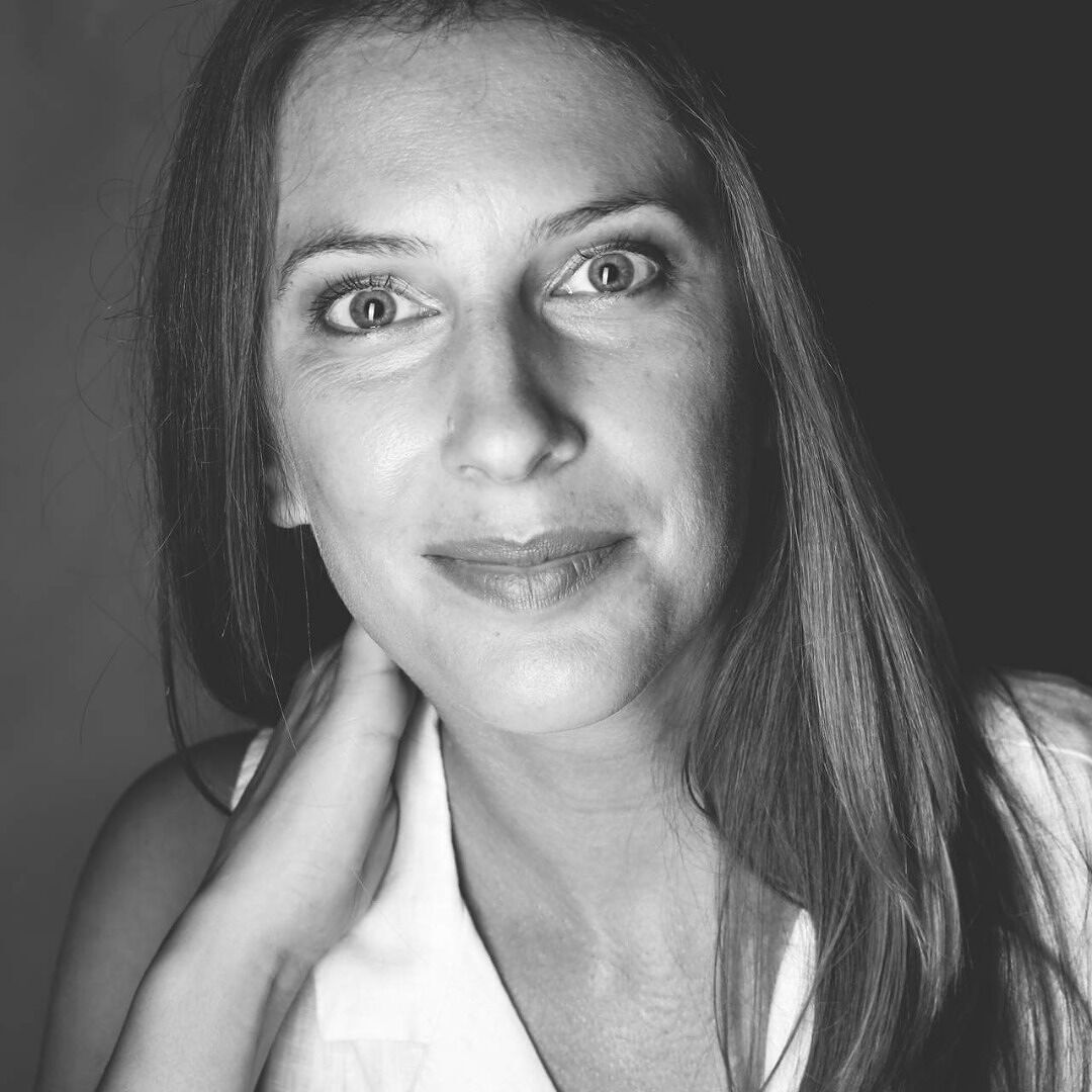 Lisa Reinhardt – Audio Books, Best Sellers, Author Bio | Audible.com