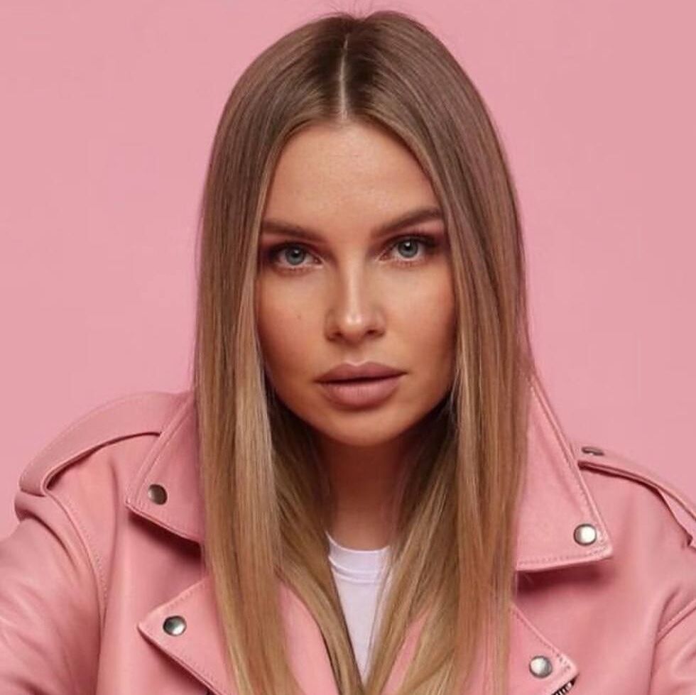 Camila Davis – Audio Books, Best Sellers, Author Bio | Audible.com