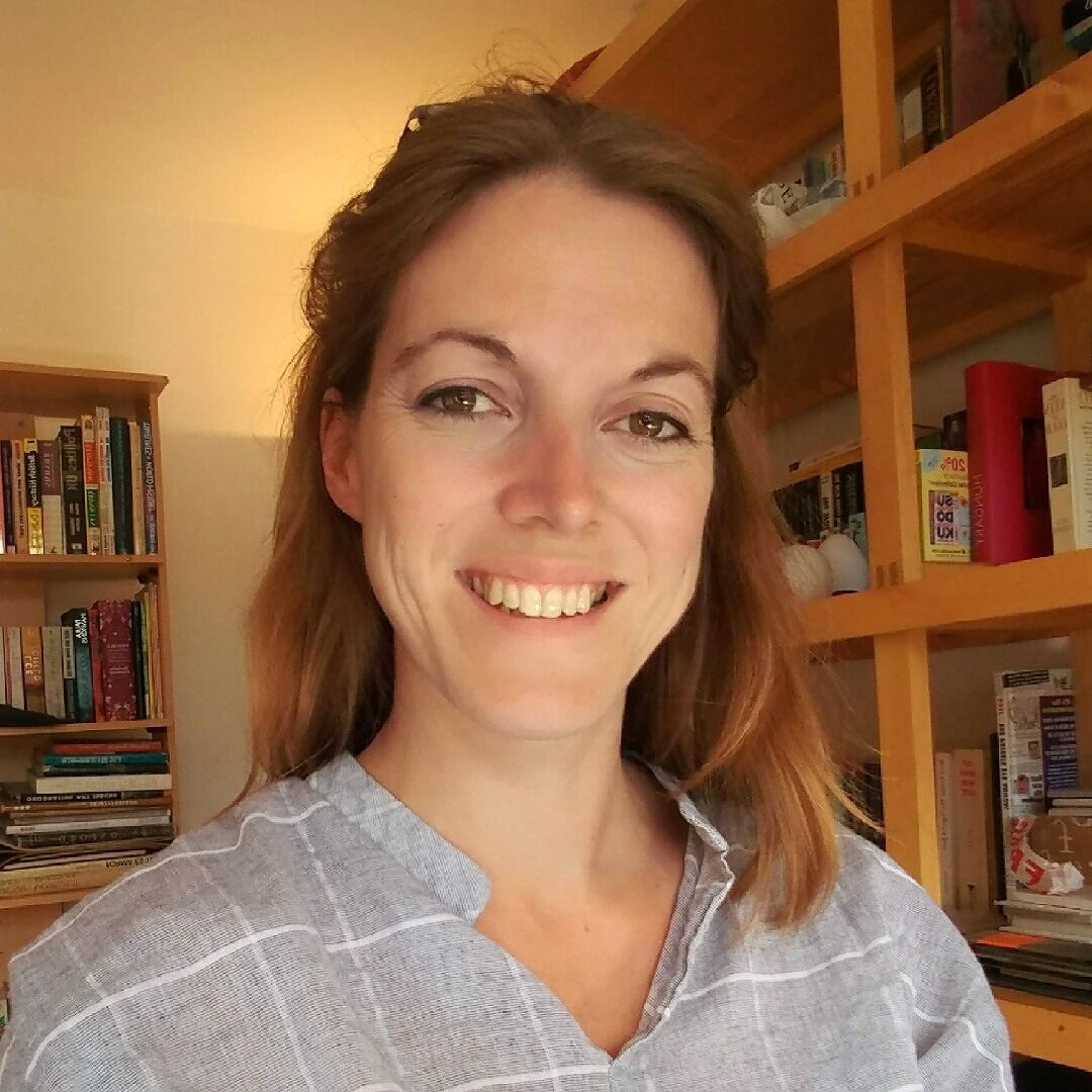 Rebecca Lowe – Audio Books, Best Sellers, Author Bio | Audible.com