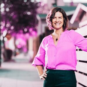 Jennifer Rayner – Audio Books, Best Sellers, Author Bio | Audible.com