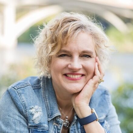 Kelly Tuttle – Audio Books, Best Sellers, Author Bio | Audible.com