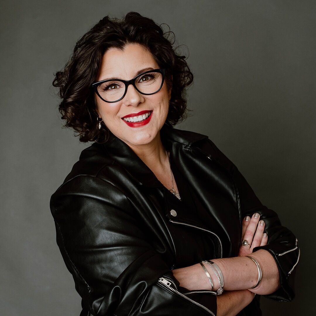 Deanna Raybourn – Audio Books, Best Sellers, Author Bio | Audible.com