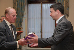 Amazon | Widgets Inc.: A task-based course in workplace English 2nd Edition | Marcos Benevides ...